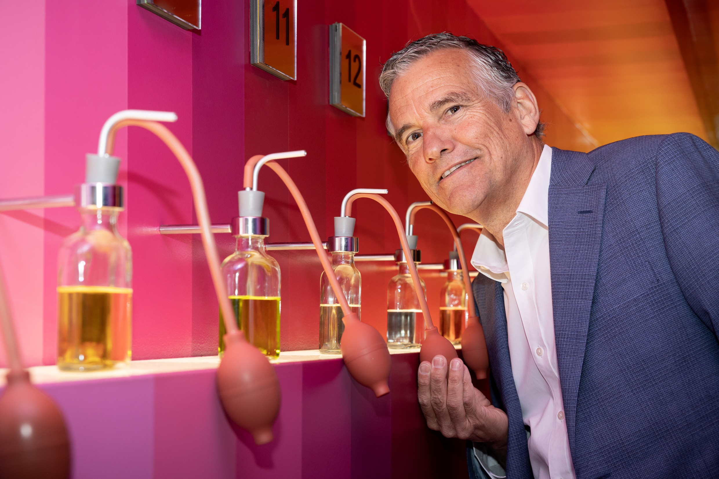 Zo kreeg de Amsterdamse cocktailgigant Lucas Bols Nederland aan de ...