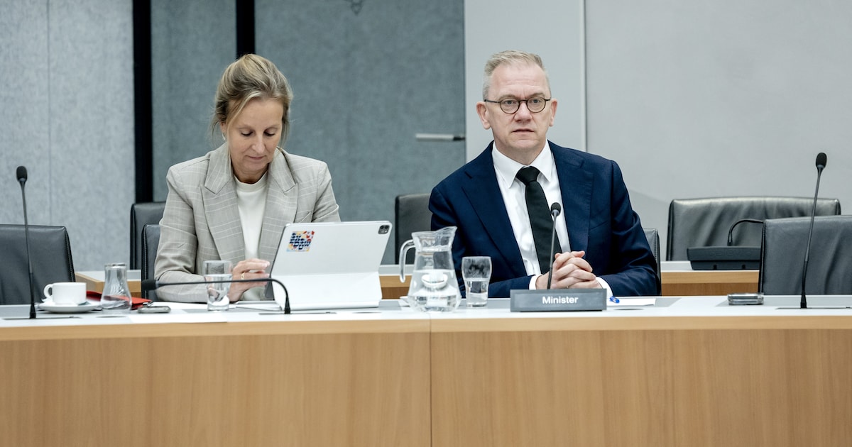 Kamer snapt niet wat minister Bruins wil met publieke omroep: ‘Er zijn zóveel tegenstrijdigheden ...