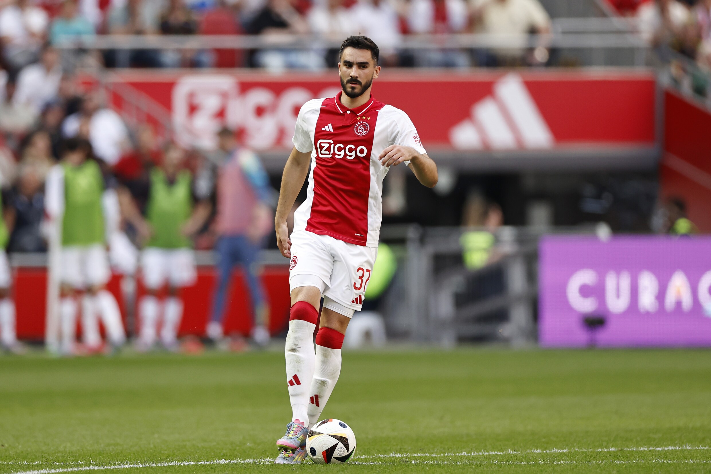 Live: Transfernieuws Ajax | Klaassen en Ajax gaan langer met elkaar door, Ajax Vrouwen plukt ...