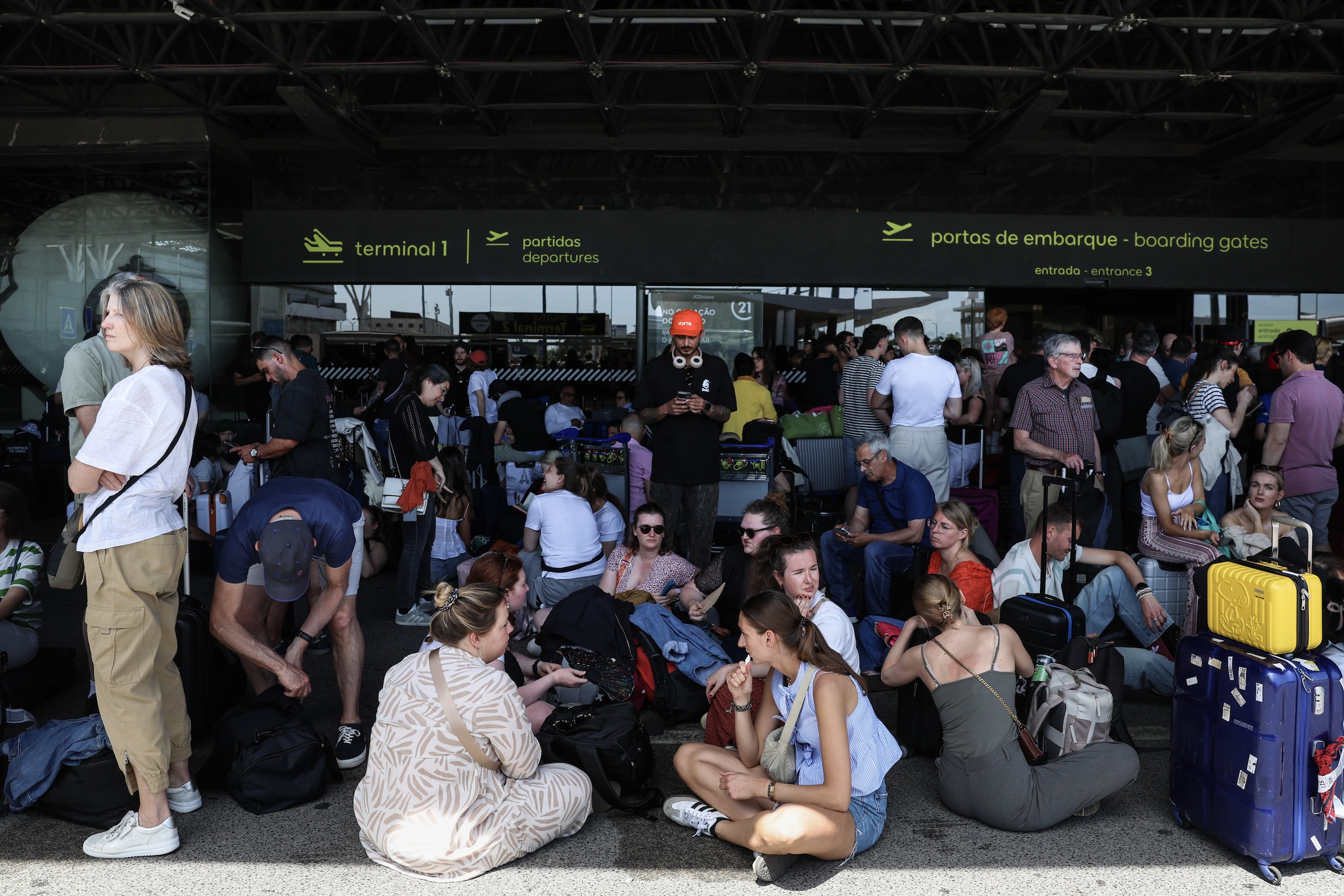 Live: stroomstoring Spanje en Portugal | Vijf doden door stroomstoring ...