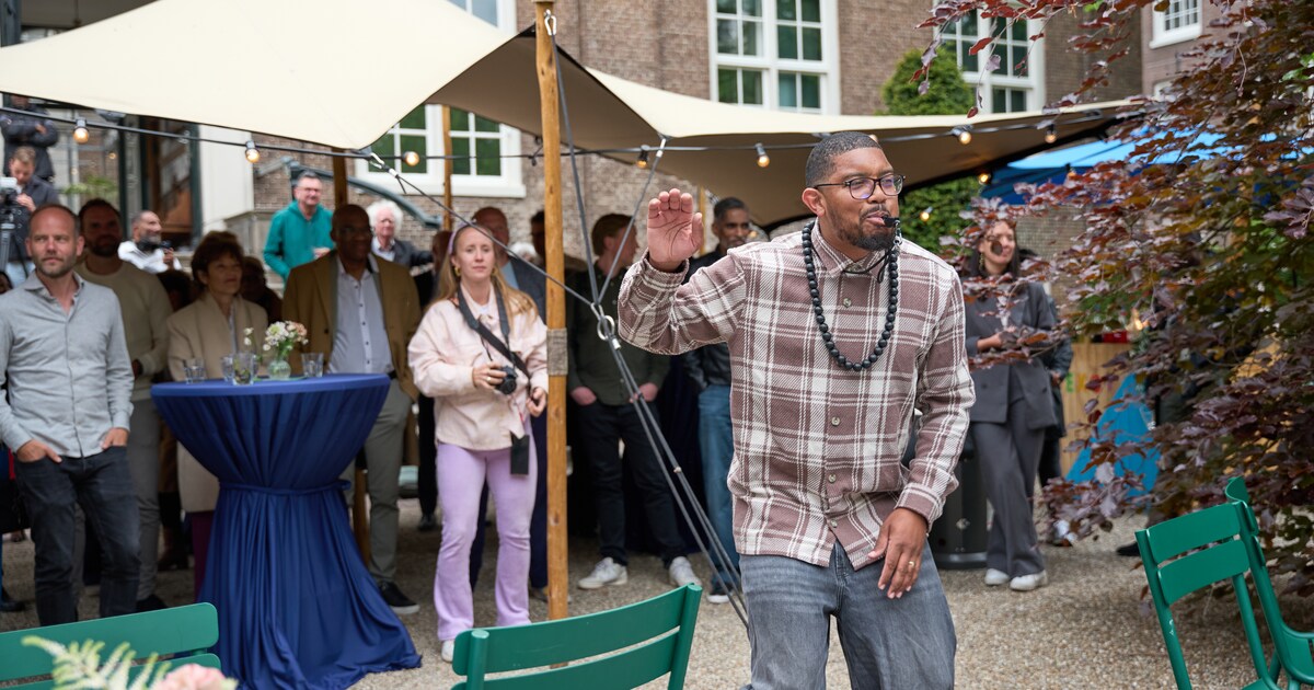 Feest in Amsterdam: Surinamers met verblijfsvergunning vieren ...