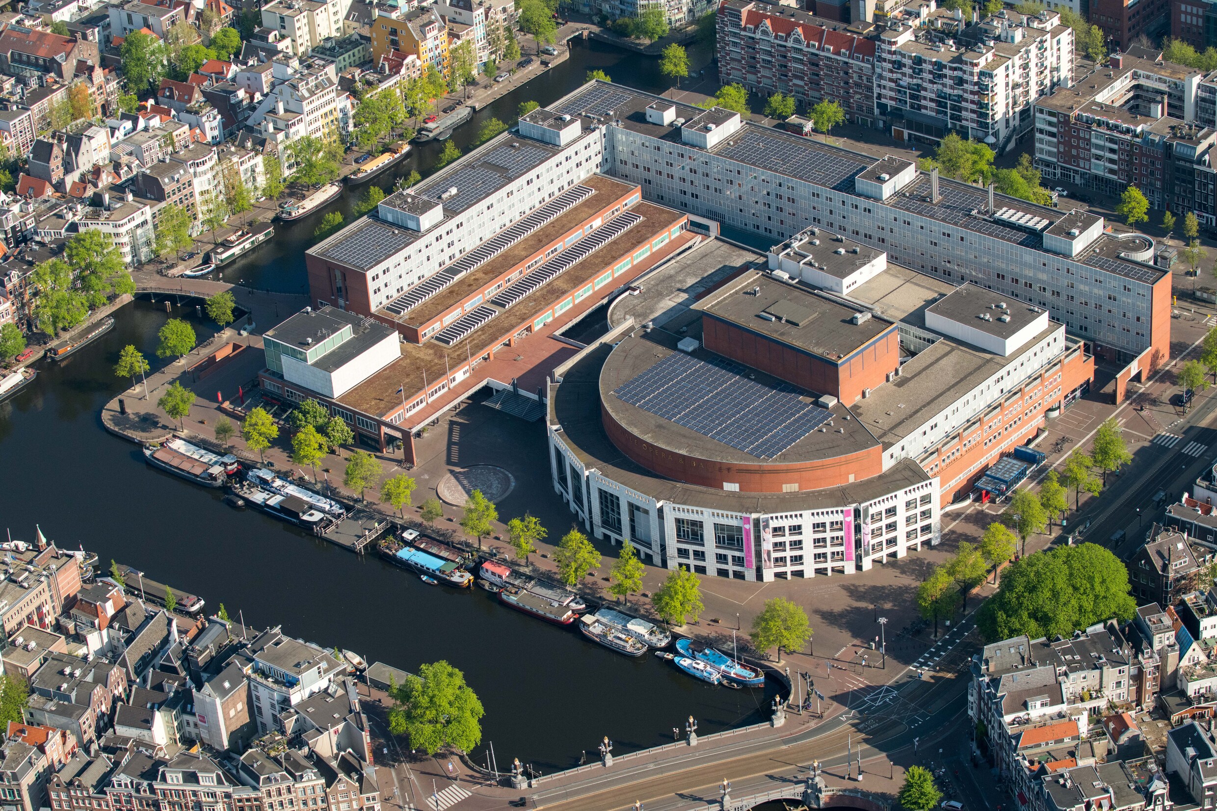 Amsterdam heeft nóg meer tijd nodig om problemen rond facturen op te ...