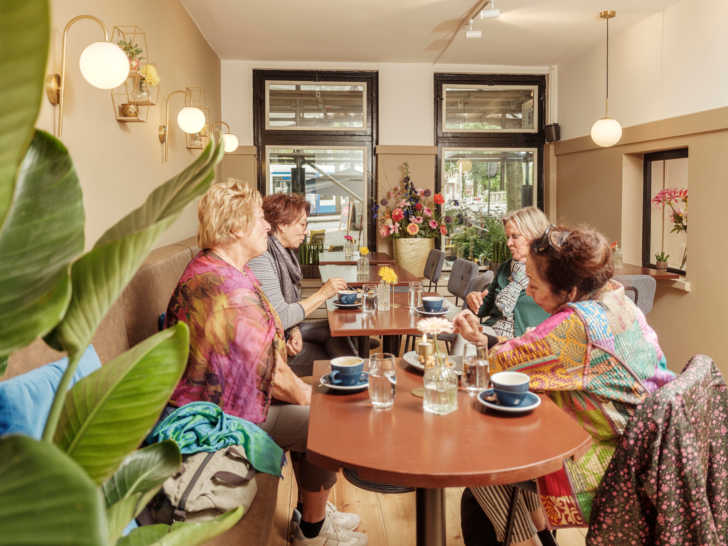 Tussen Artis en Wereldmuseum zit nu koffiebar Bertus: voor wat Twentse ...