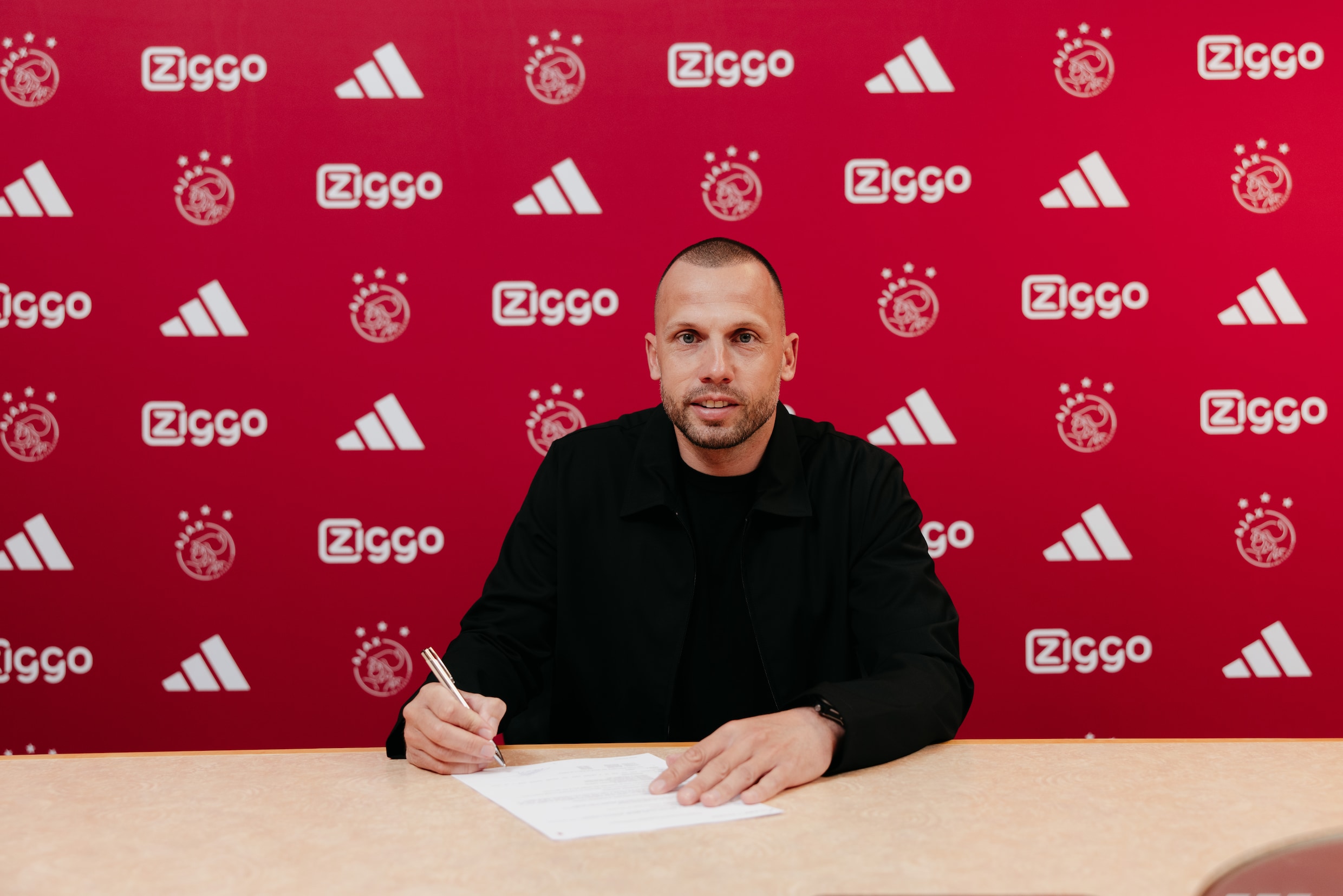 Met aanstelling van Heitinga en Keizer is Ajax nog lang niet klaar voor eerste training op 26 ...