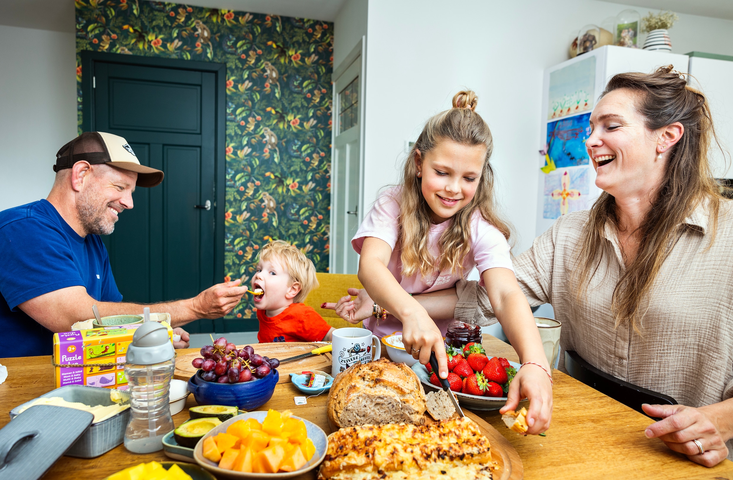De zaterdagochtend van Lucretia van der Vloot (57) staat in het teken ...