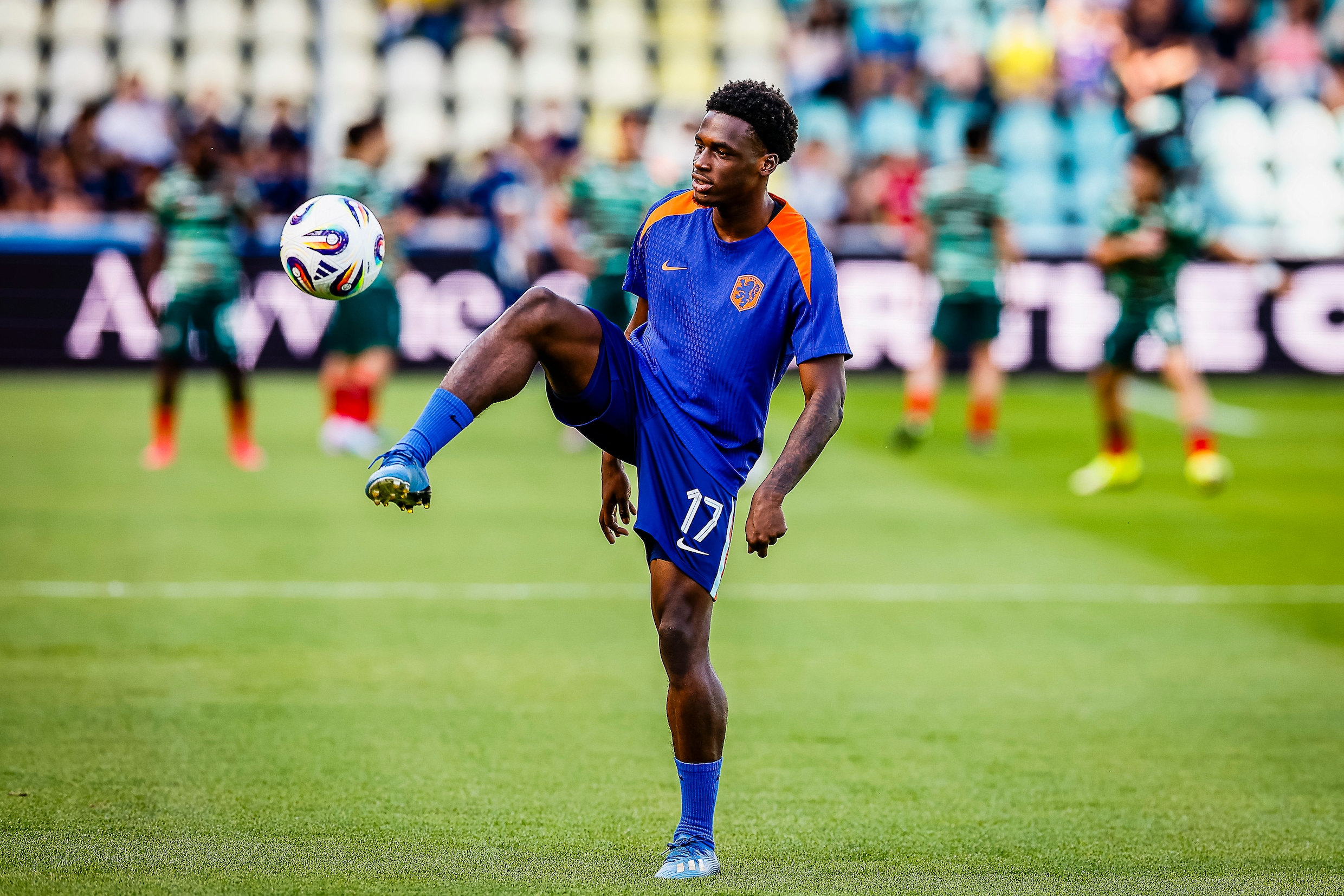 Ernest Poku is de laatbloeier, de snelste sprinter en het goudhaantje ...