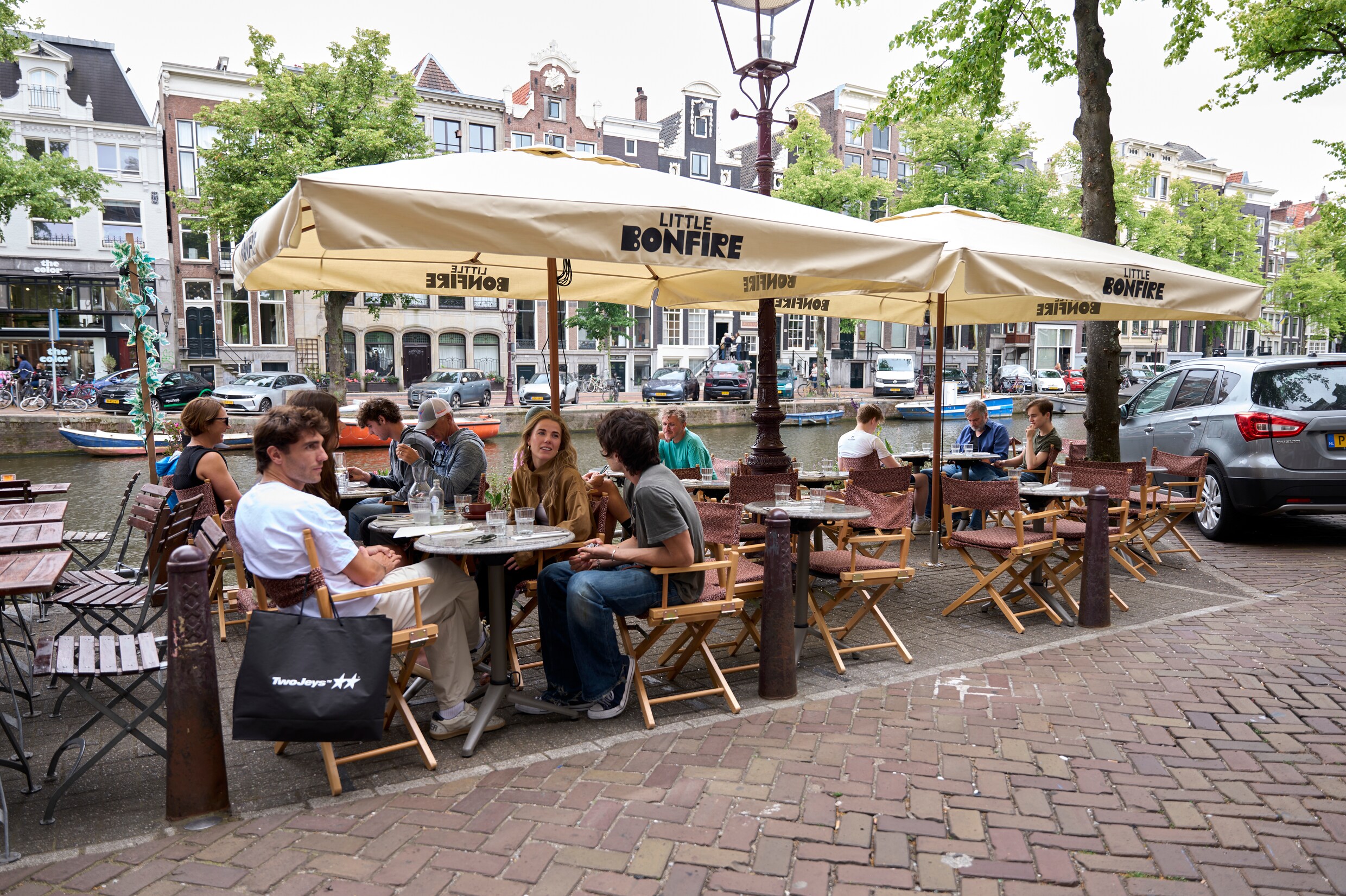Deze zaak op de Keizersgracht serveert goed eten zonder poespas: ‘Chic ...