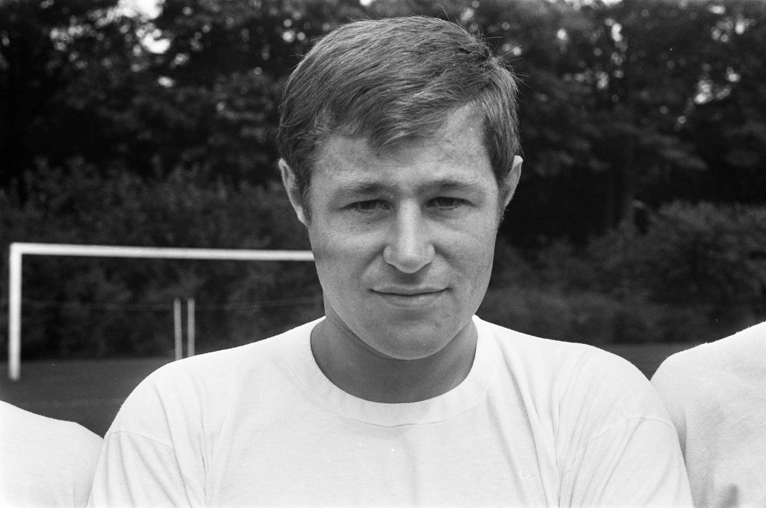 Voormalig profvoetballer en Feyenoordicoon Rinus Israël (83) overleden ...