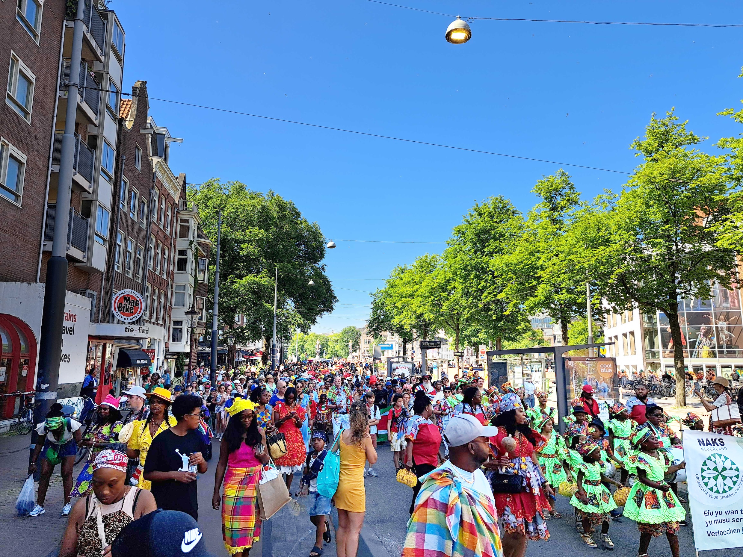 Teruglezen: Keti Koti 2025 | Festival op Museumplein loopt ten einde na ...