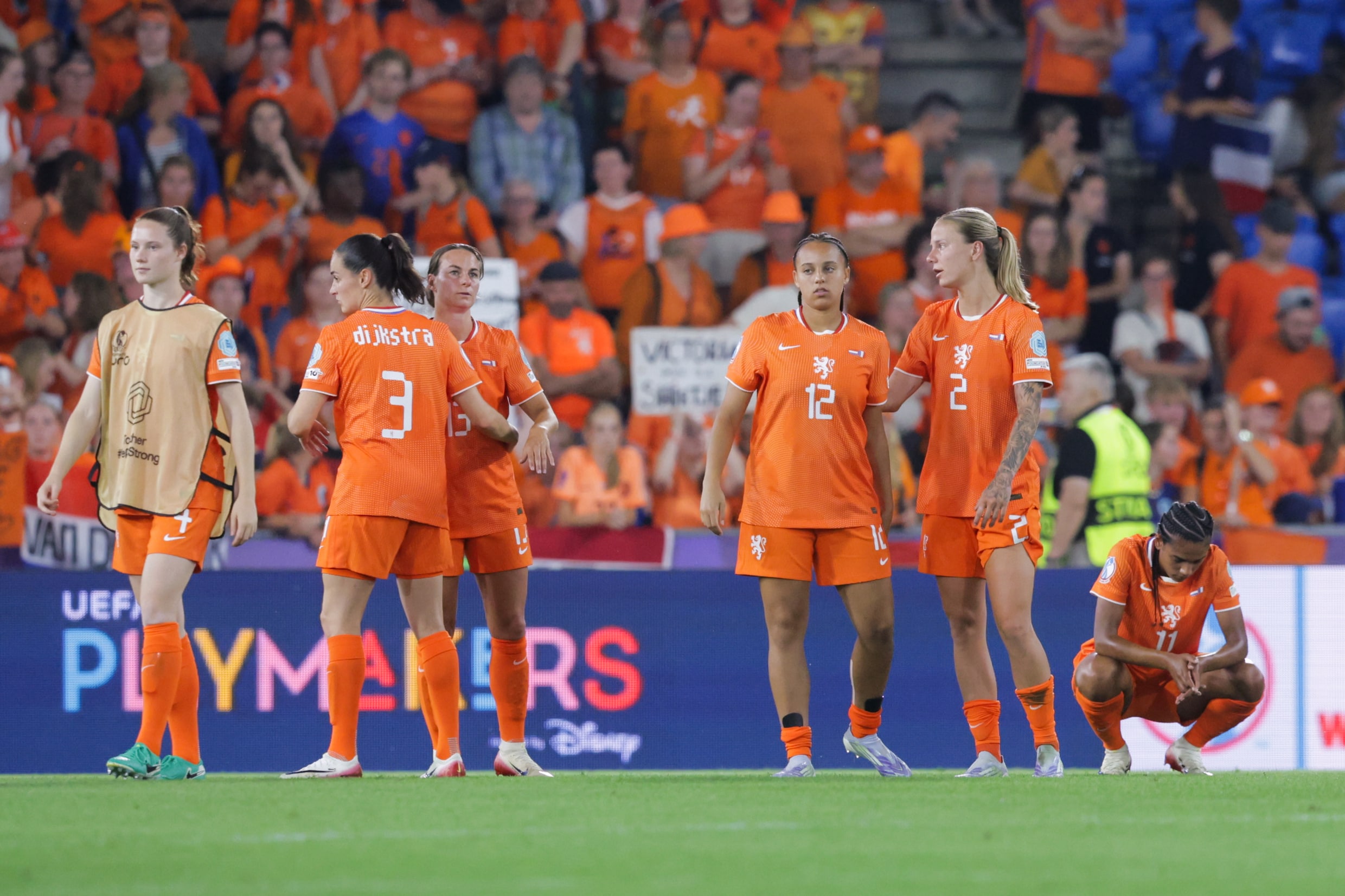 Nederland uitgeschakeld op EK na ruime nederlaag tegen Frankrijk | Het ...