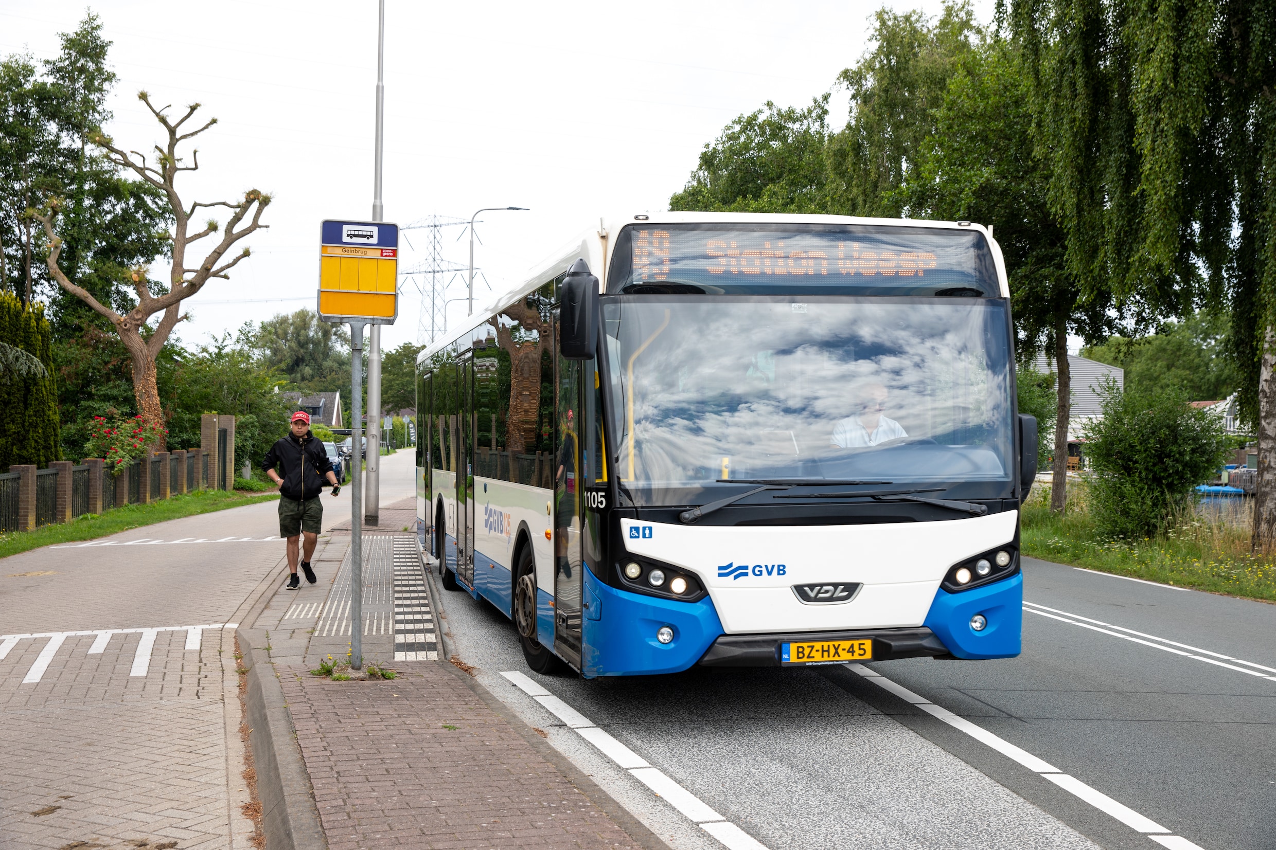 De bus naar Driemond rijdt straks ook in de avonduren en het weekend ...