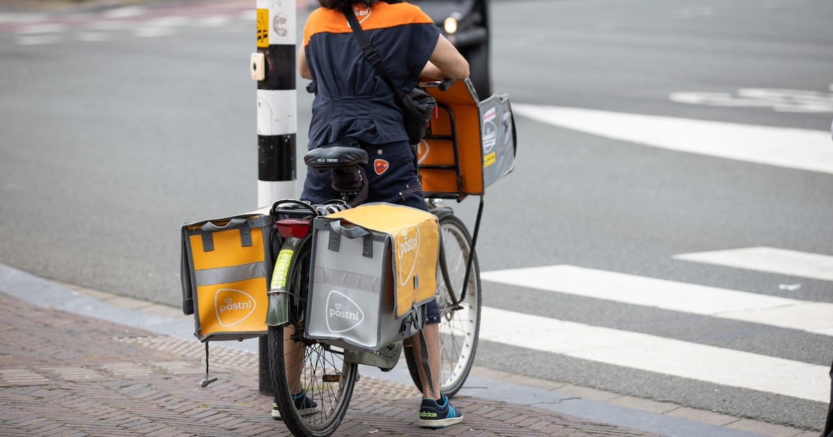 PostNL dreigt met rechtszaak om bezorging te redden: ‘Het water staat ...