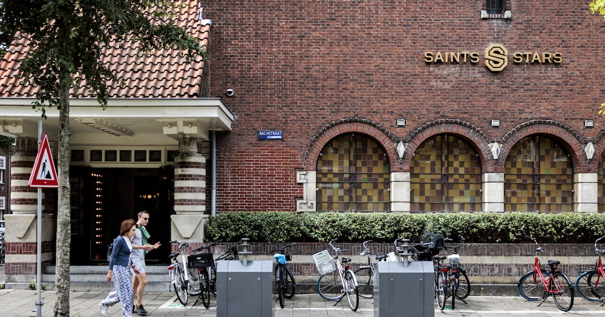 Saints & Stars wilde voor 5000 euro per schoonmaker schikken, als ze ...