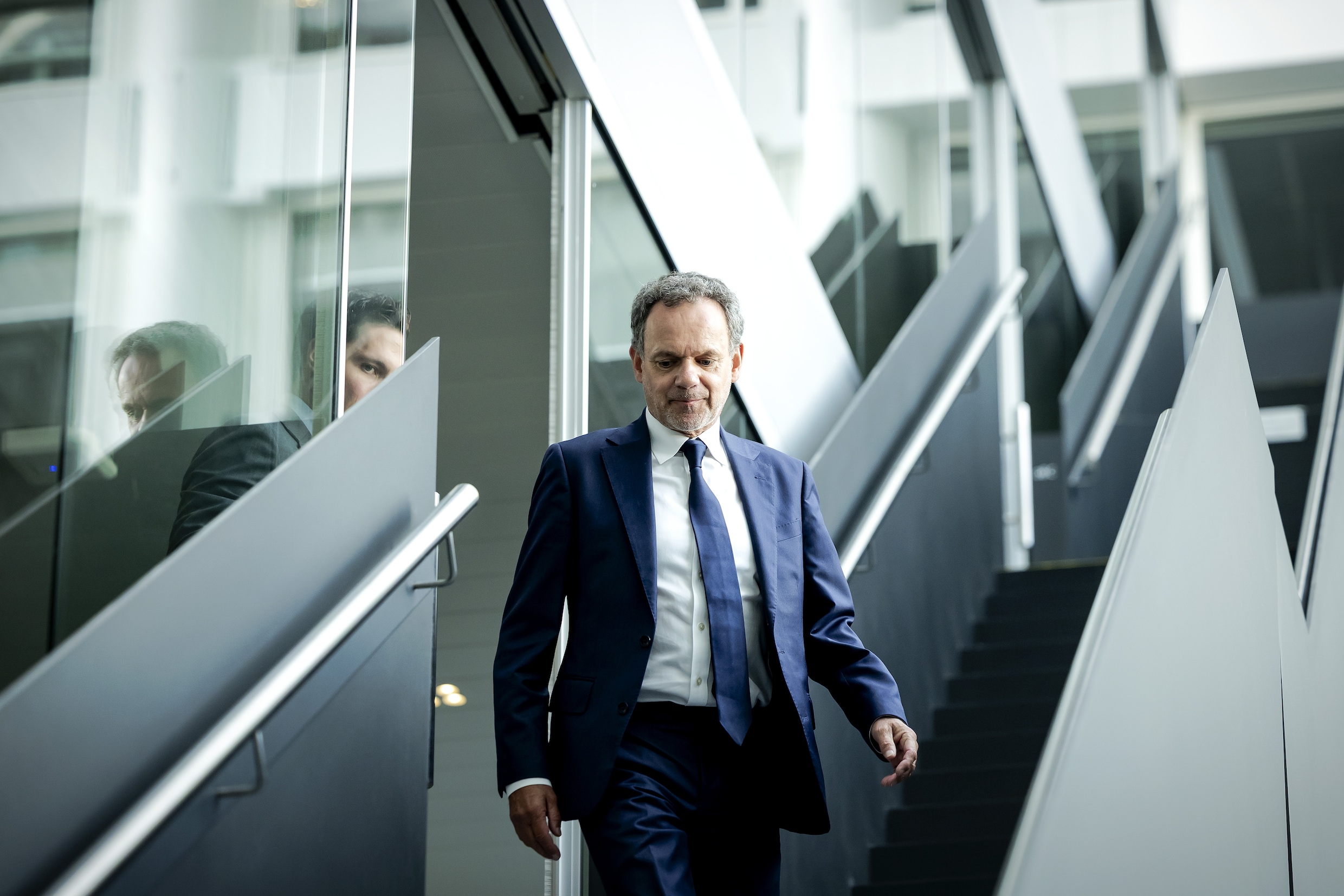 Minister Veldkamp wil niks weten van kritiek op ‘te slap’ optreden ...