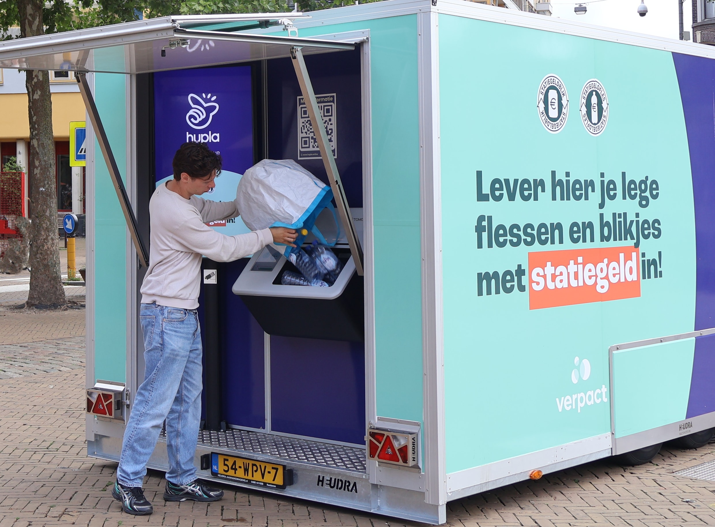 Nieuw wapen in de strijd tegen rondslingerend blik en plastic: mobiele ...