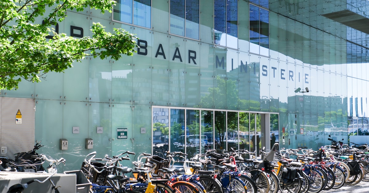 Openbaar Ministerie geleidelijk weer online na hack | Het Parool