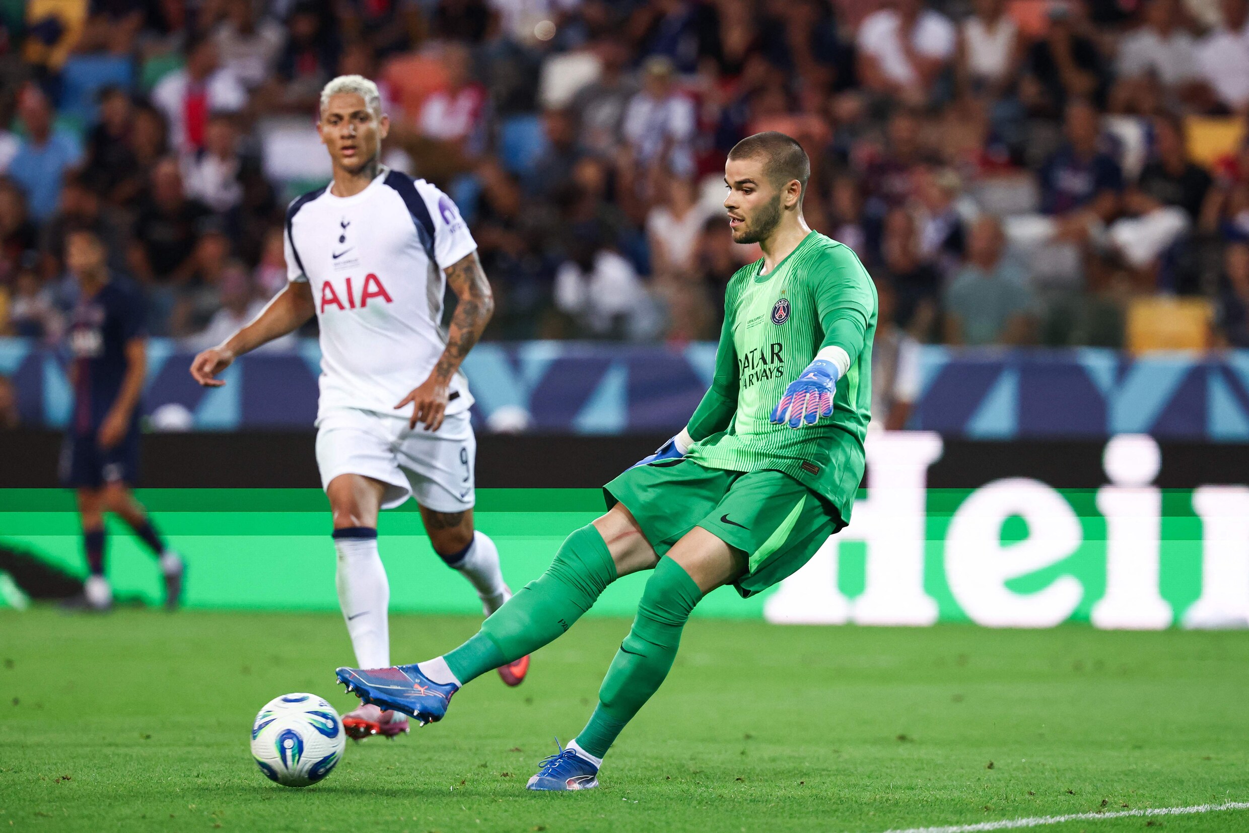 Had Jan van Halst het nu over een matige ‘eerste aanname’ van Zechiël ...