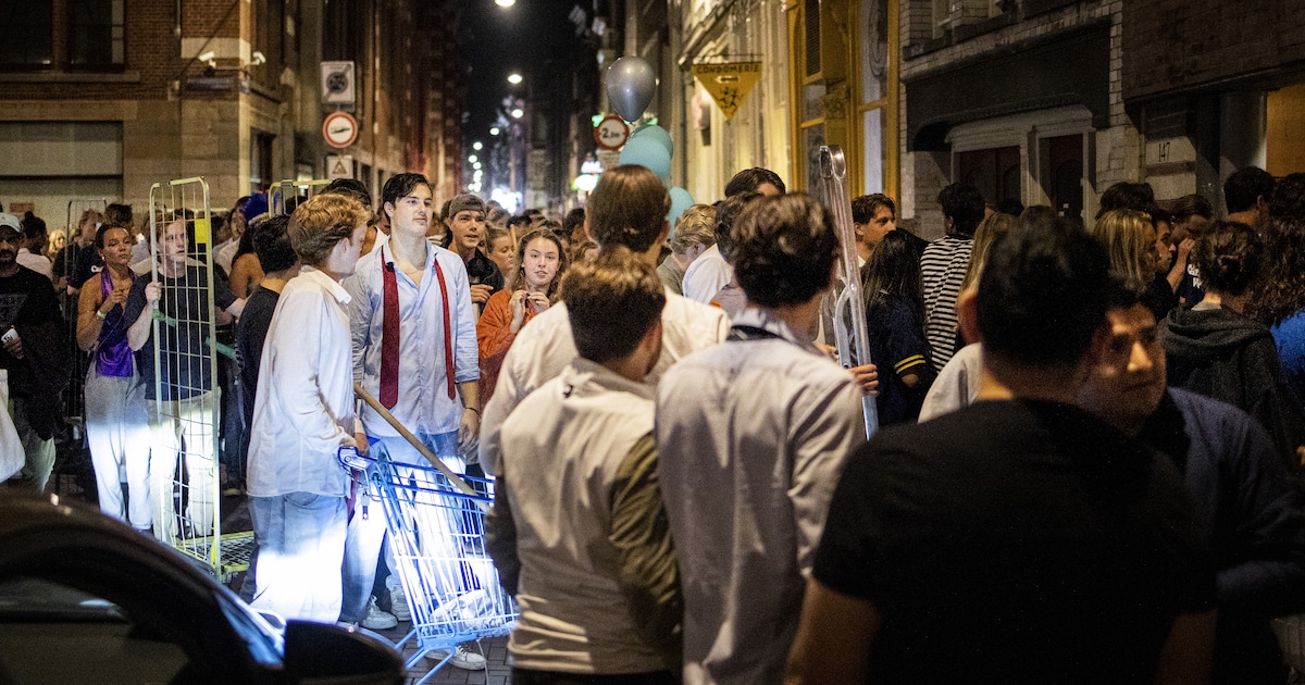 Opinie: ‘Om wangedrag écht tegen te gaan, moet het Amsterdamse corps ...