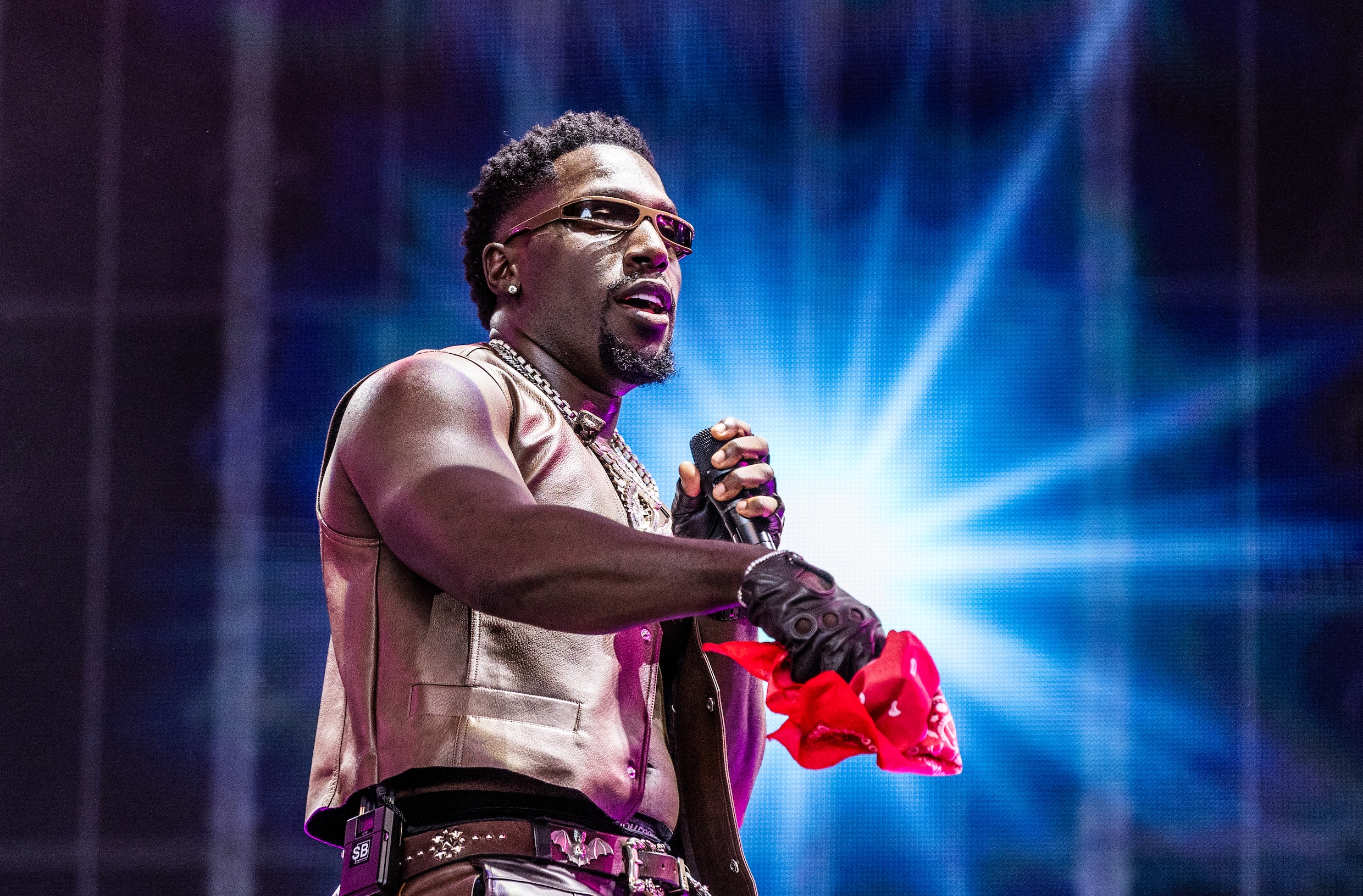 Recensie: met zijn nieuwe album Bloodline richt Frenna zich op ...