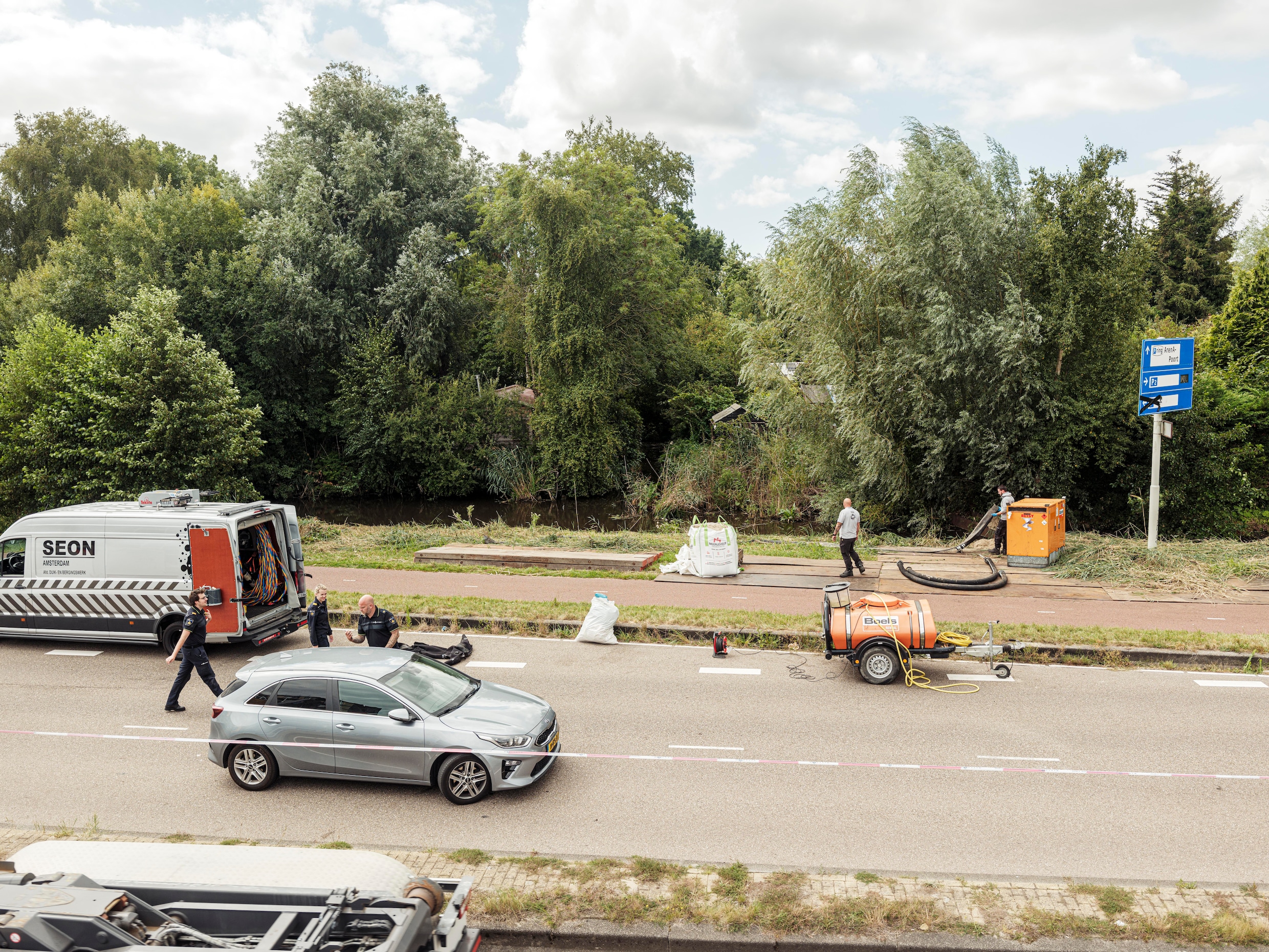 Lisa (17) uit Abcoude sloeg zelf alarm bij 112 voordat ze werd omgebracht in Duivendrecht | Het ...