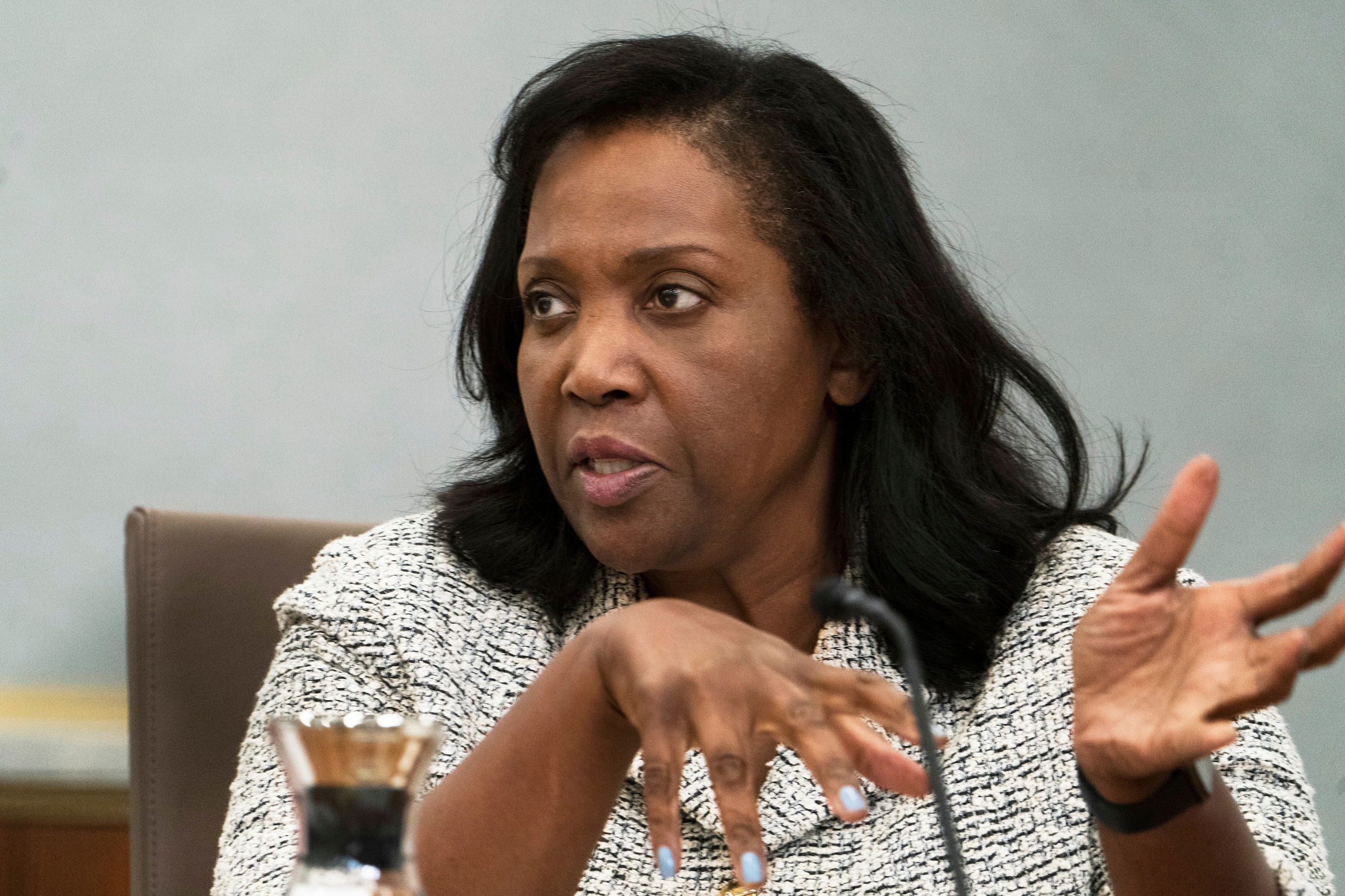 Lisa Cook, bestuurslid van de Federal Reserve, laat zich niet wegsturen ...