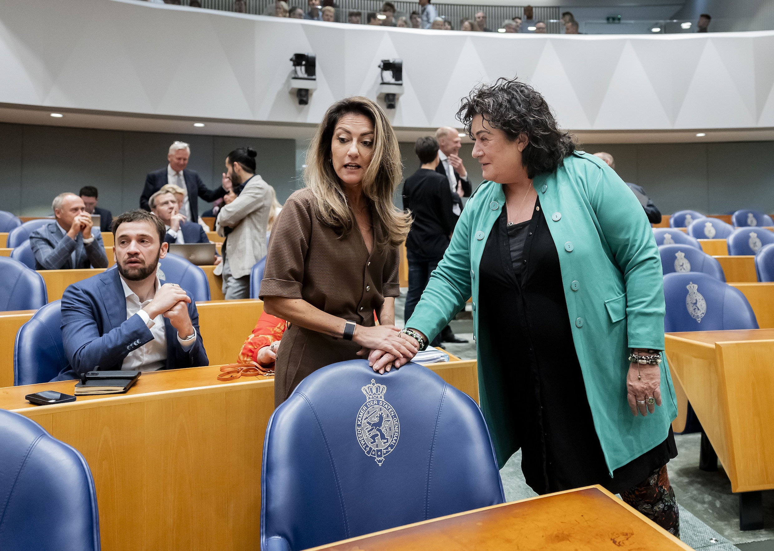 Teruglezen: Debat Tweede Kamer | Gehavend kabinet-Schoof mag van Kamer verder met alleen VVD en ...