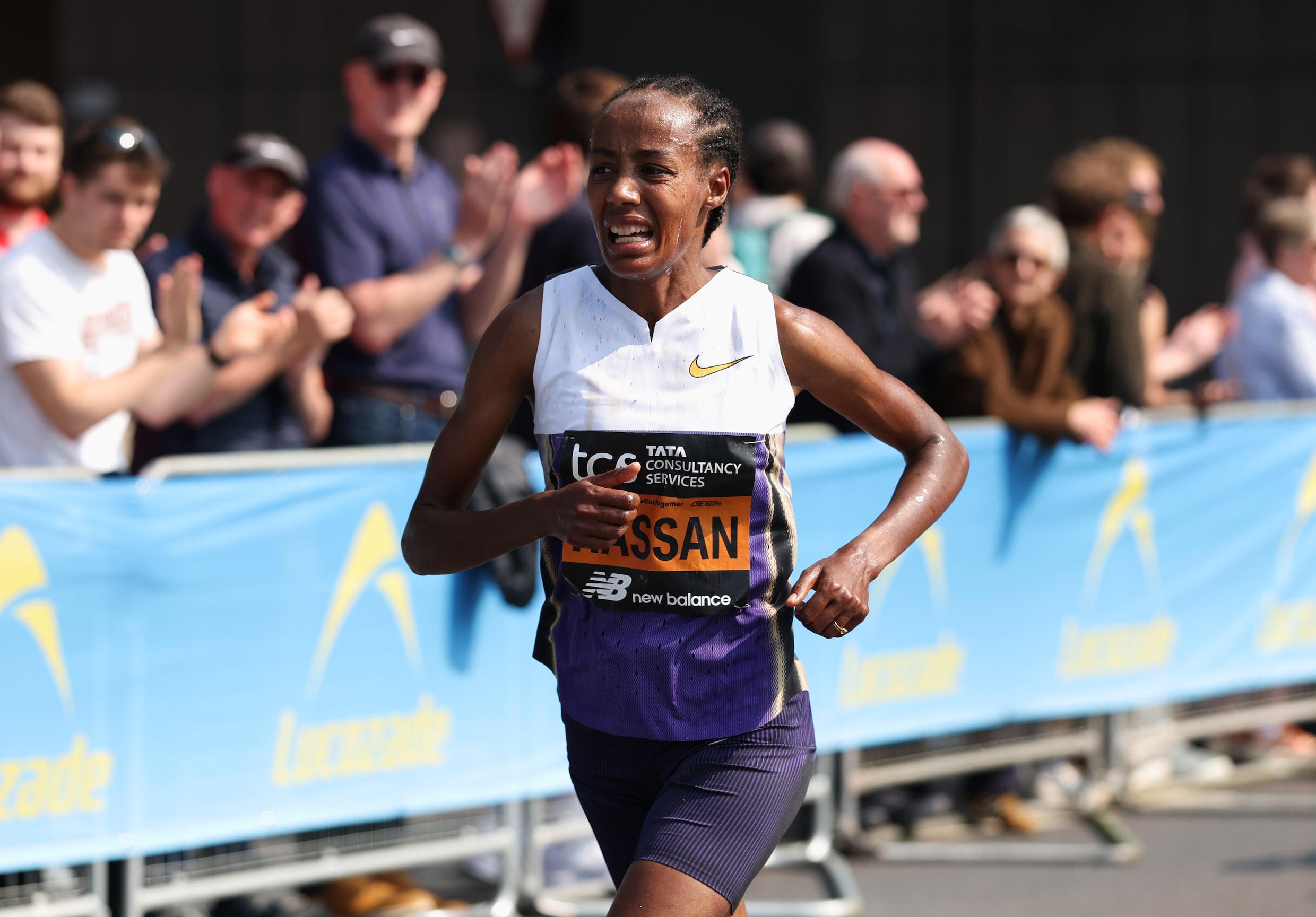 Sifan Hassan verpulvert record in Sydney en zegeviert opnieuw in ...