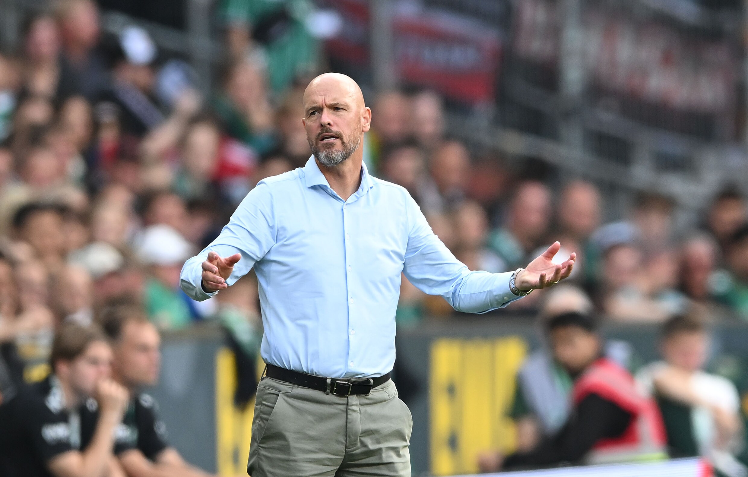 Erik ten Hag al na twee competitieduels ontslagen bij Bayer Leverkusen | Het Parool