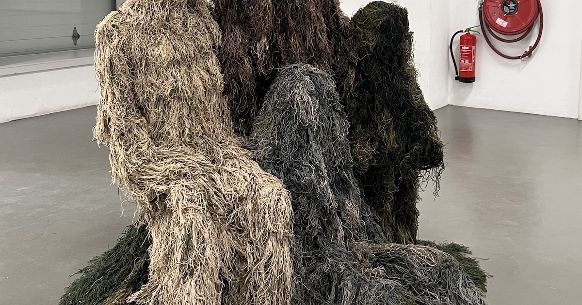 Wat is toch die draderige kluit van groen, bruin en beige textiel in de ...