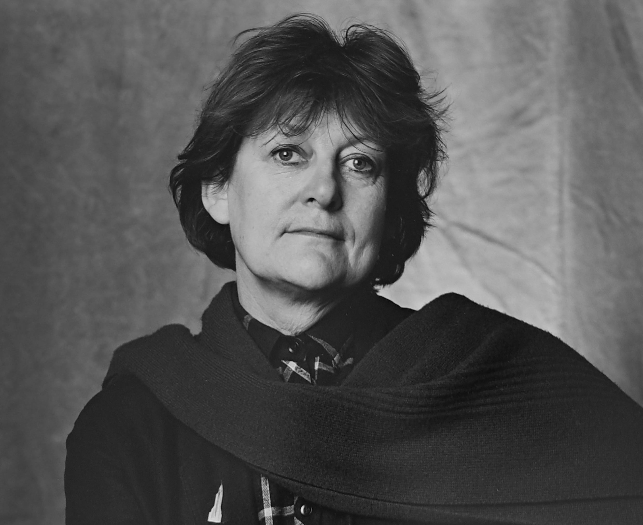 Luce van Rooy (1938-2025) was een spin in het web van de Amsterdamse kunstwereld: ‘Haar ...