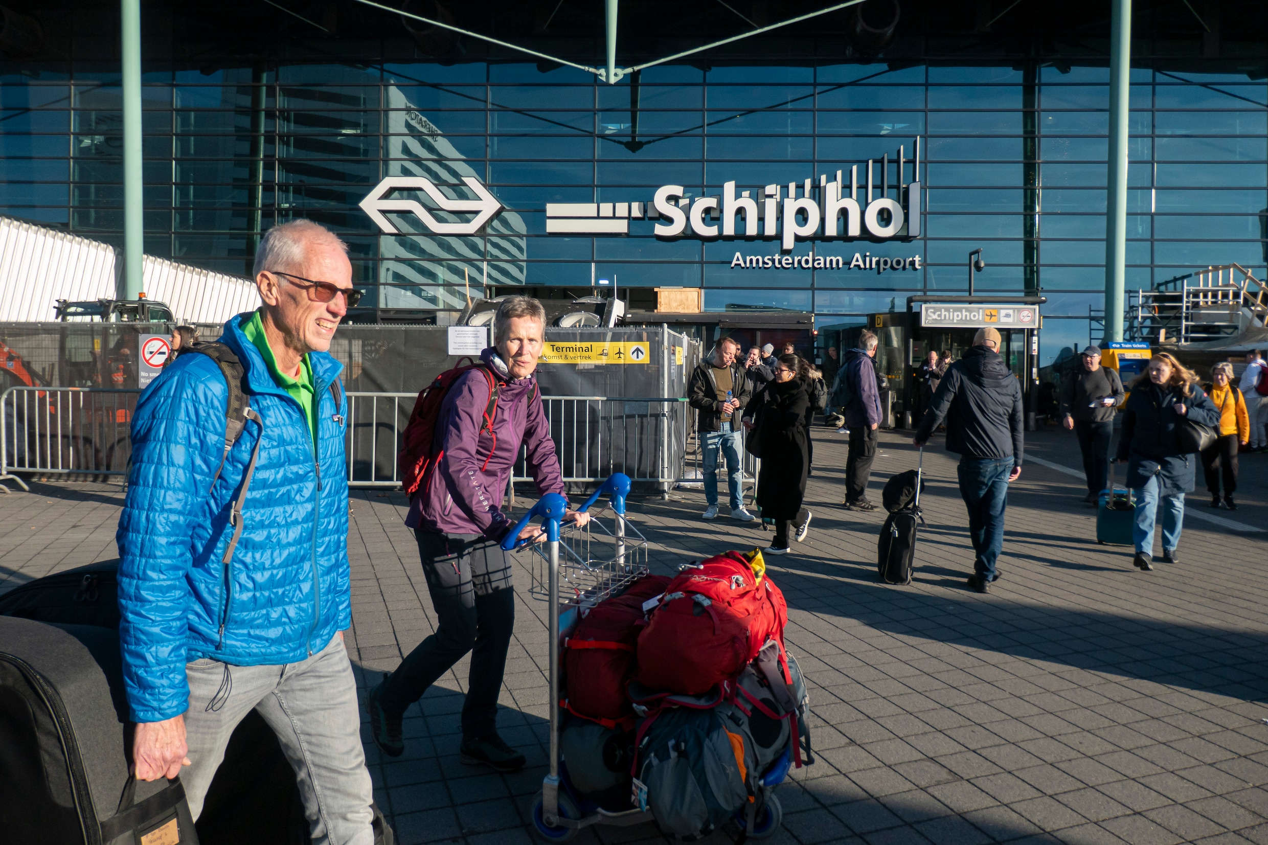 Prijzen voor vliegtickets dalen verder: 11,8 procent goedkoper dan ...