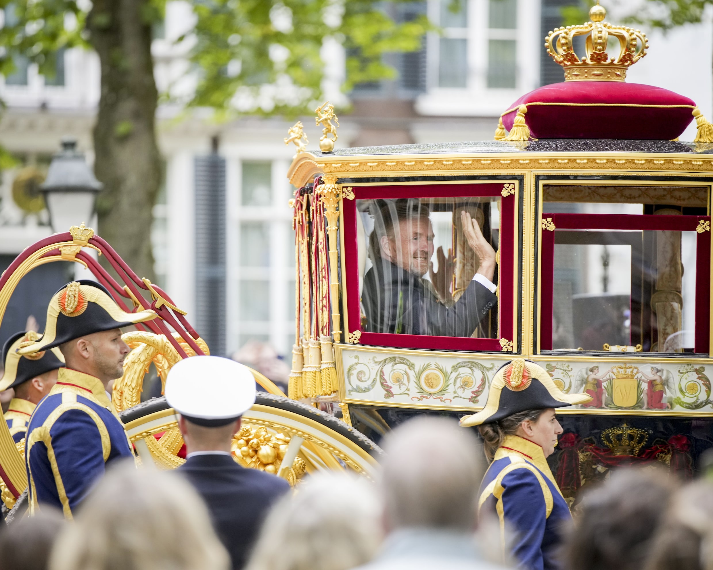 Live | Prinsjesdag 2025: Koning tijdens troonrede: de problemen in het ...