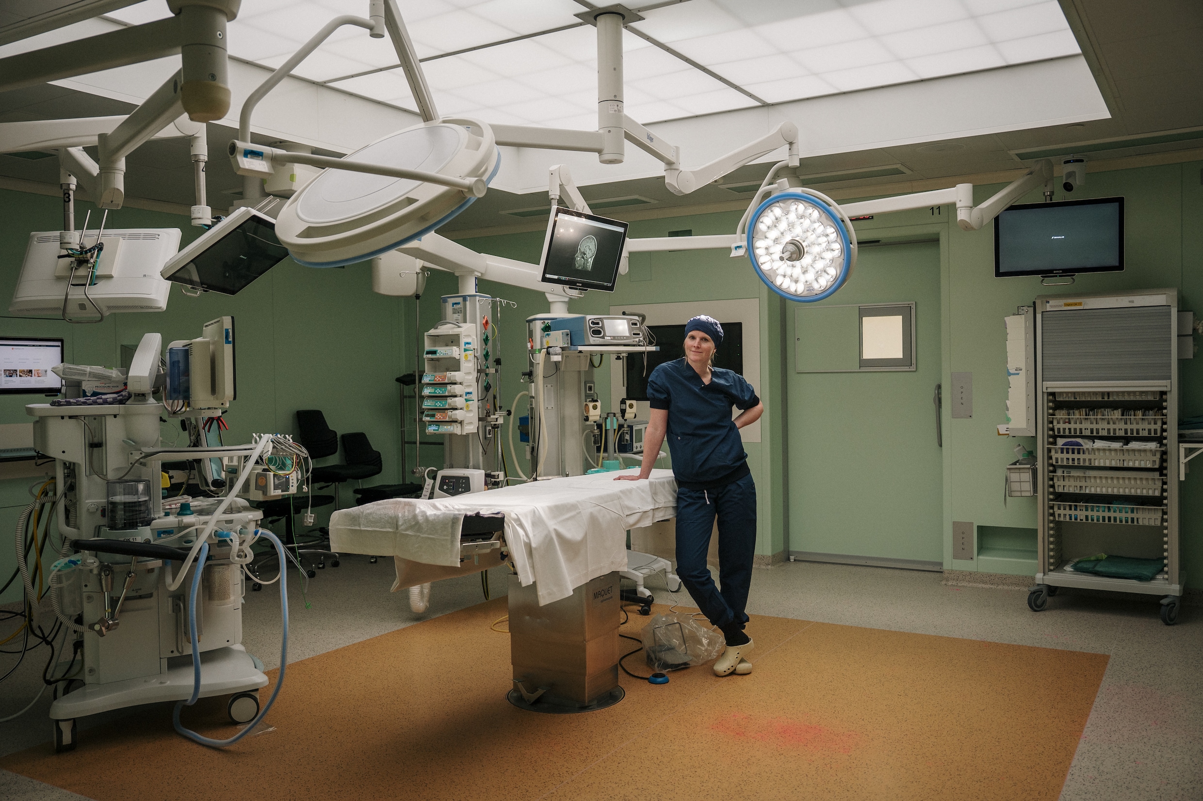 Neurochirurg Mariam Slot (42) kan patiënt live laten meepraten tijdens ...