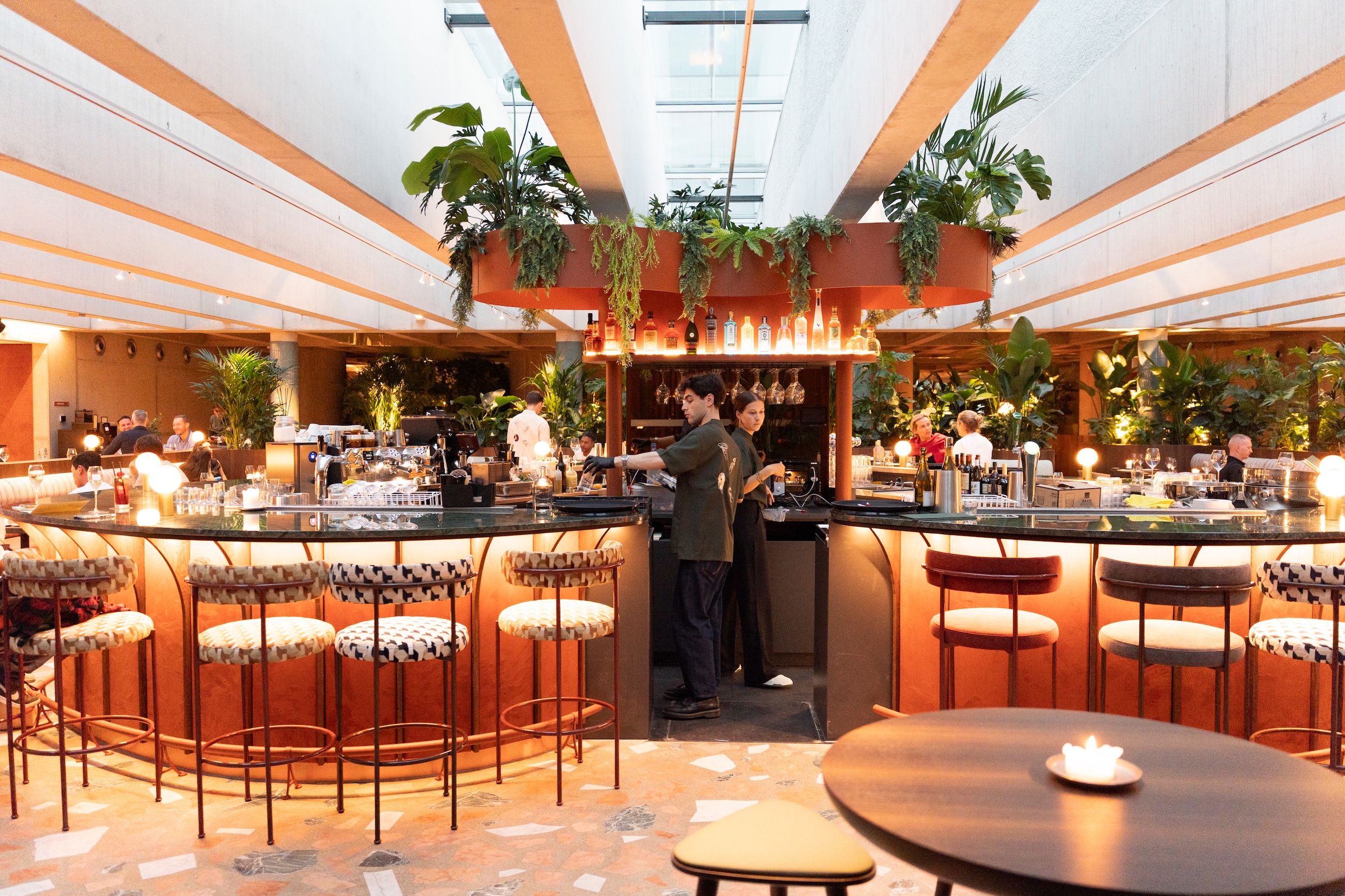 Het instagrammable restaurant Orchid House in Oost is internationaal ...