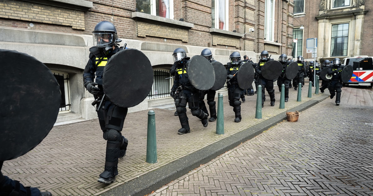 Supersnelrechtszaak rellen Den Haag: eerste verdachte krijgt twee weken ...