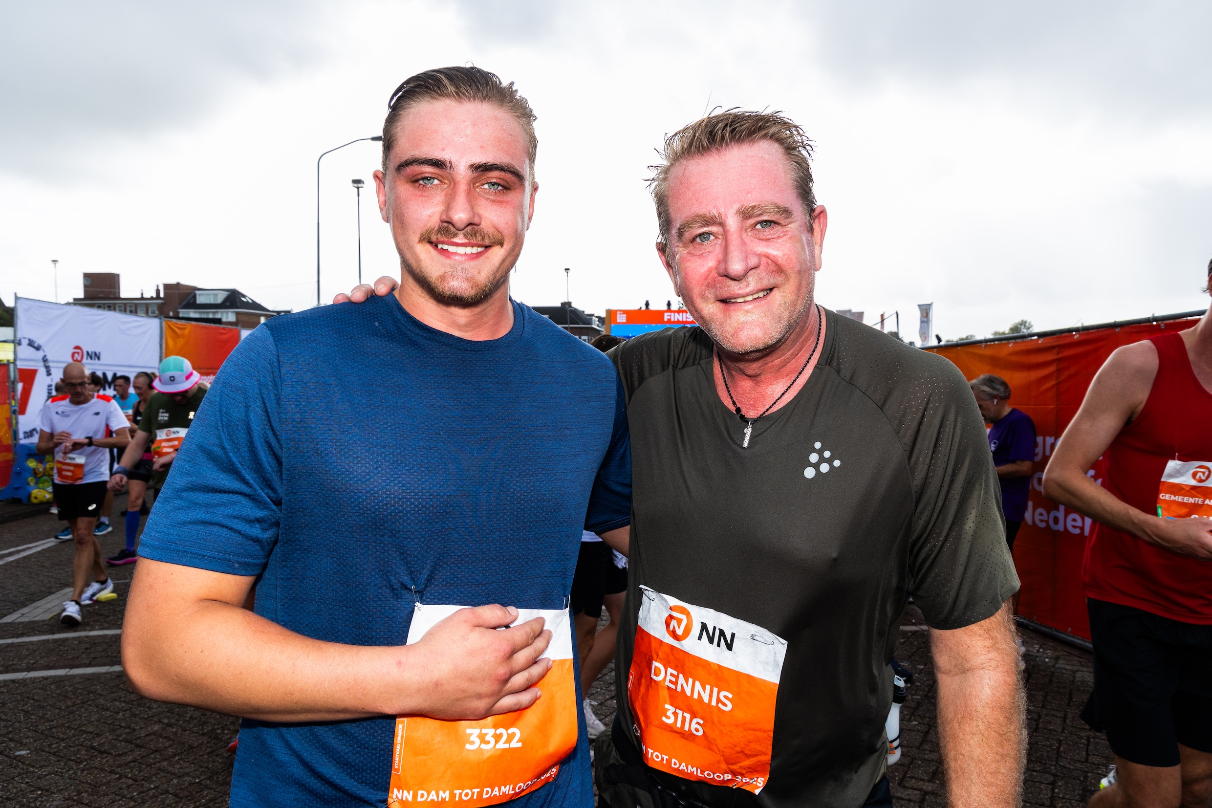 Deze ouders en kinderen liepen samen de Dam tot Damloop: ‘Mijn vader ...