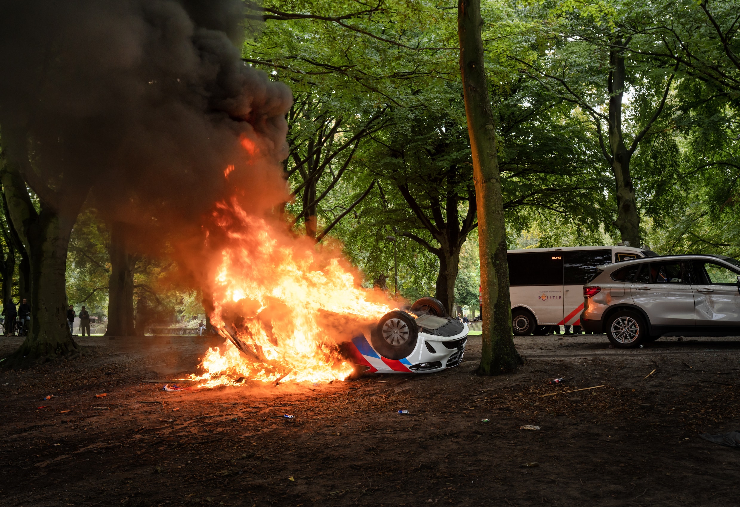 Deel verdachten van rellen Den Haag dinsdag voor de politierechter ...
