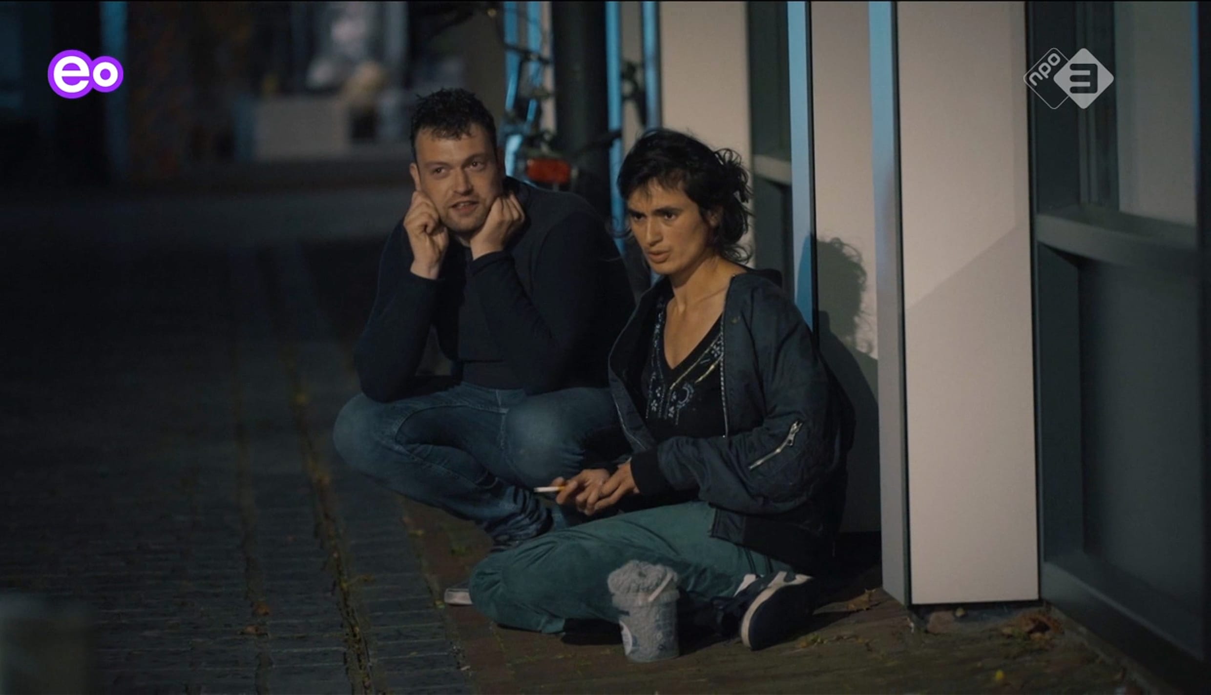 Met eigen ogen ziet Tygo Gernandt hoe deprimerend de wereld is van de ...