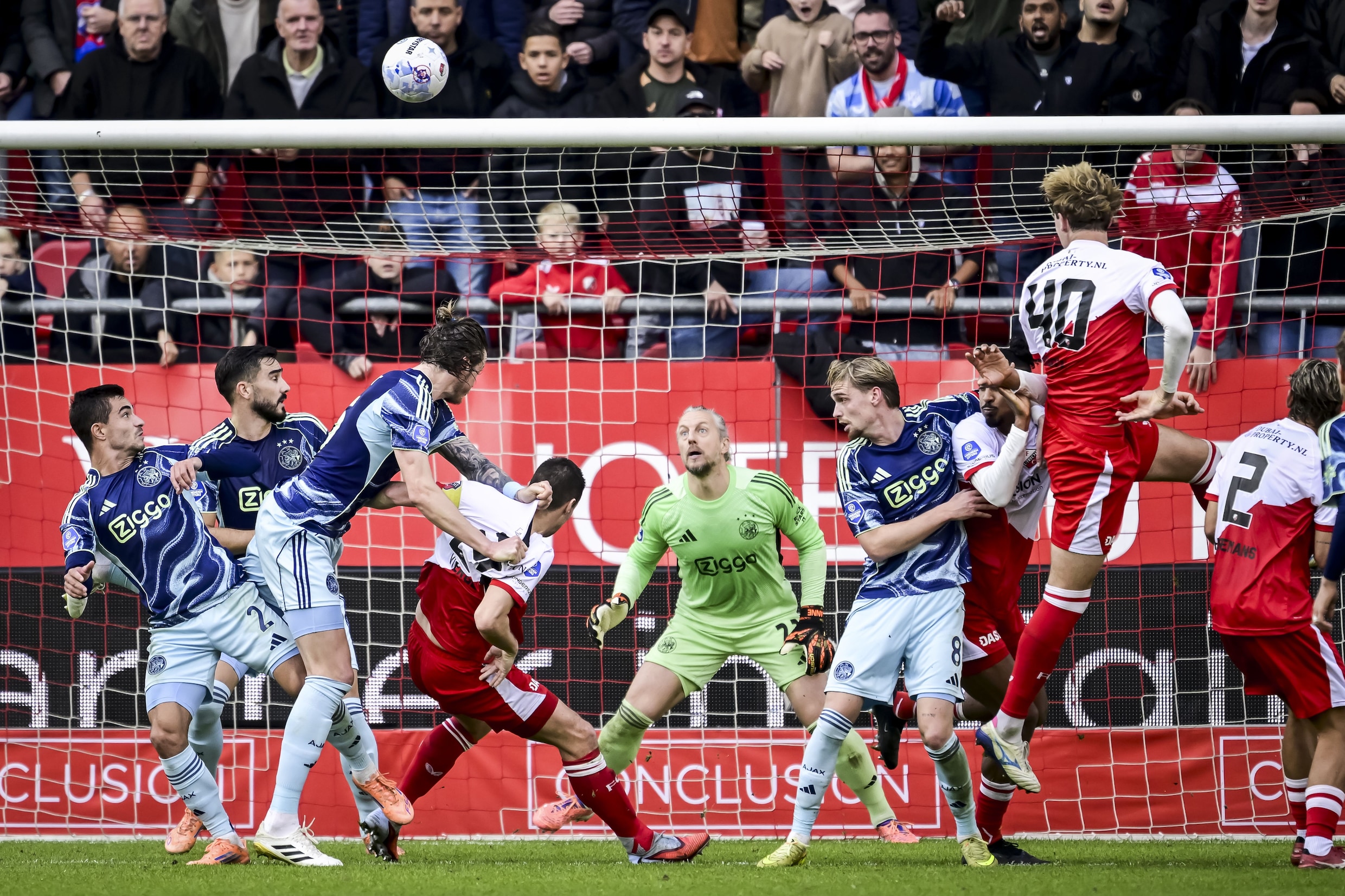 Ajax vervalt ook onder Grim in dezelfde fouten: FC Utrecht blijkt ...