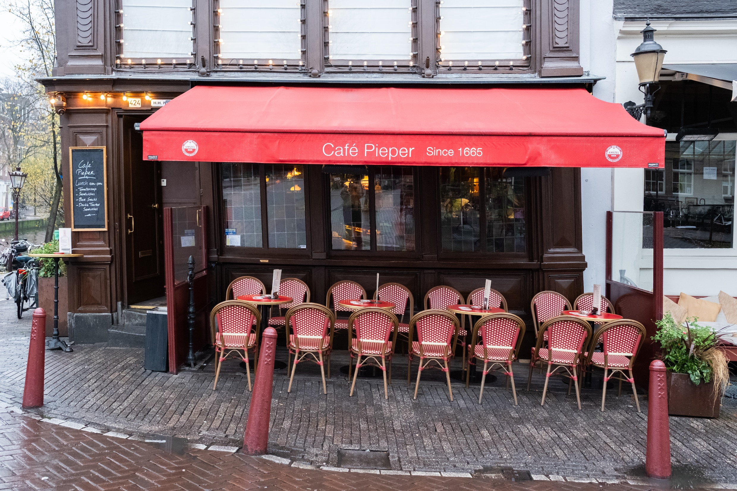 Het Amsterdam van rapper Milolaathetlukken: ‘Kapper Marleen is de enige ...