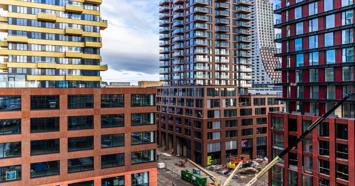 Deze nieuwe woonwijk in Zuidoost is on-Amsterdams: door alle hoge ...