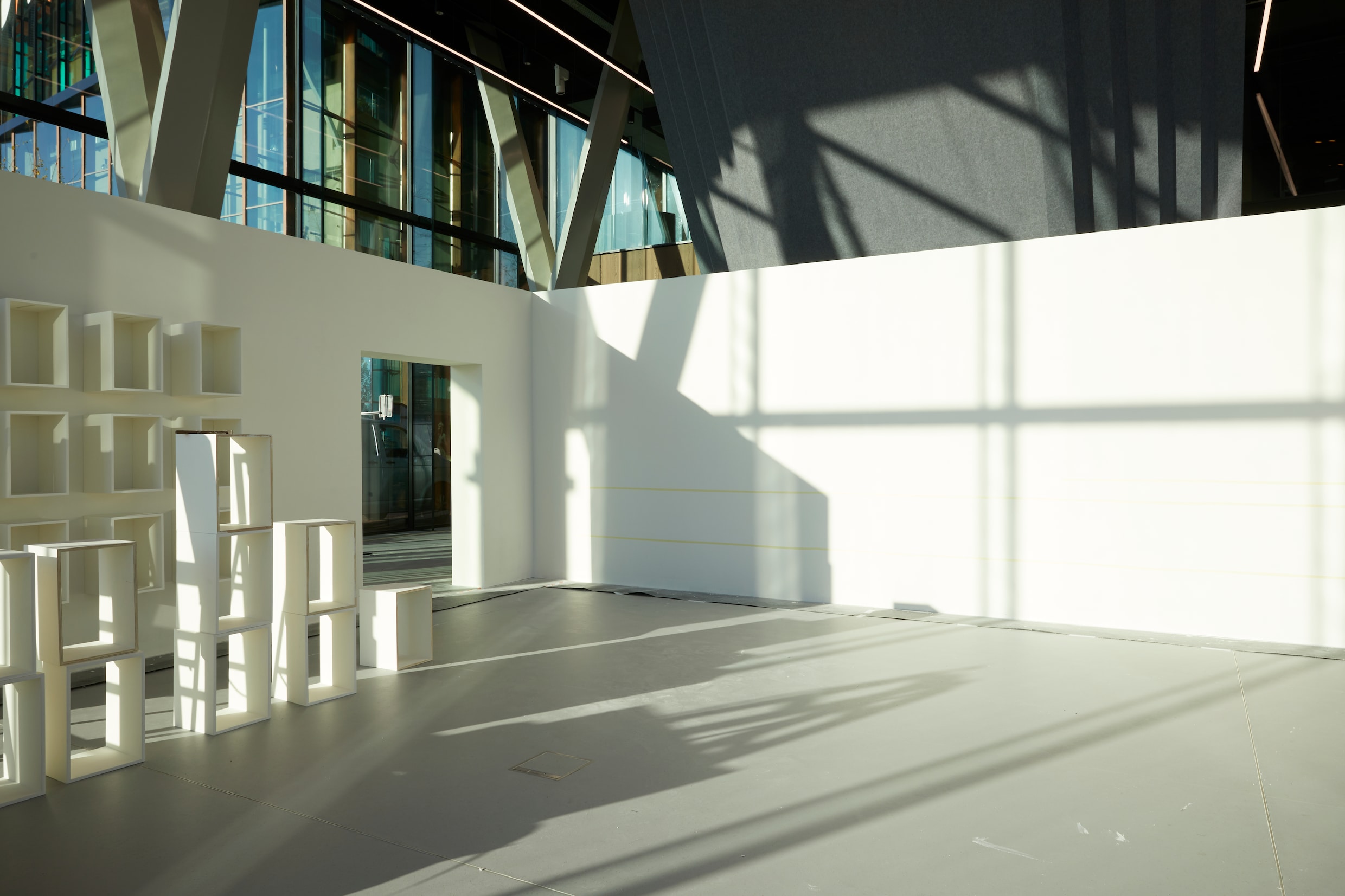 Gallery Vriend van Bavink opent met Raam Art Space de grootste galerie ...