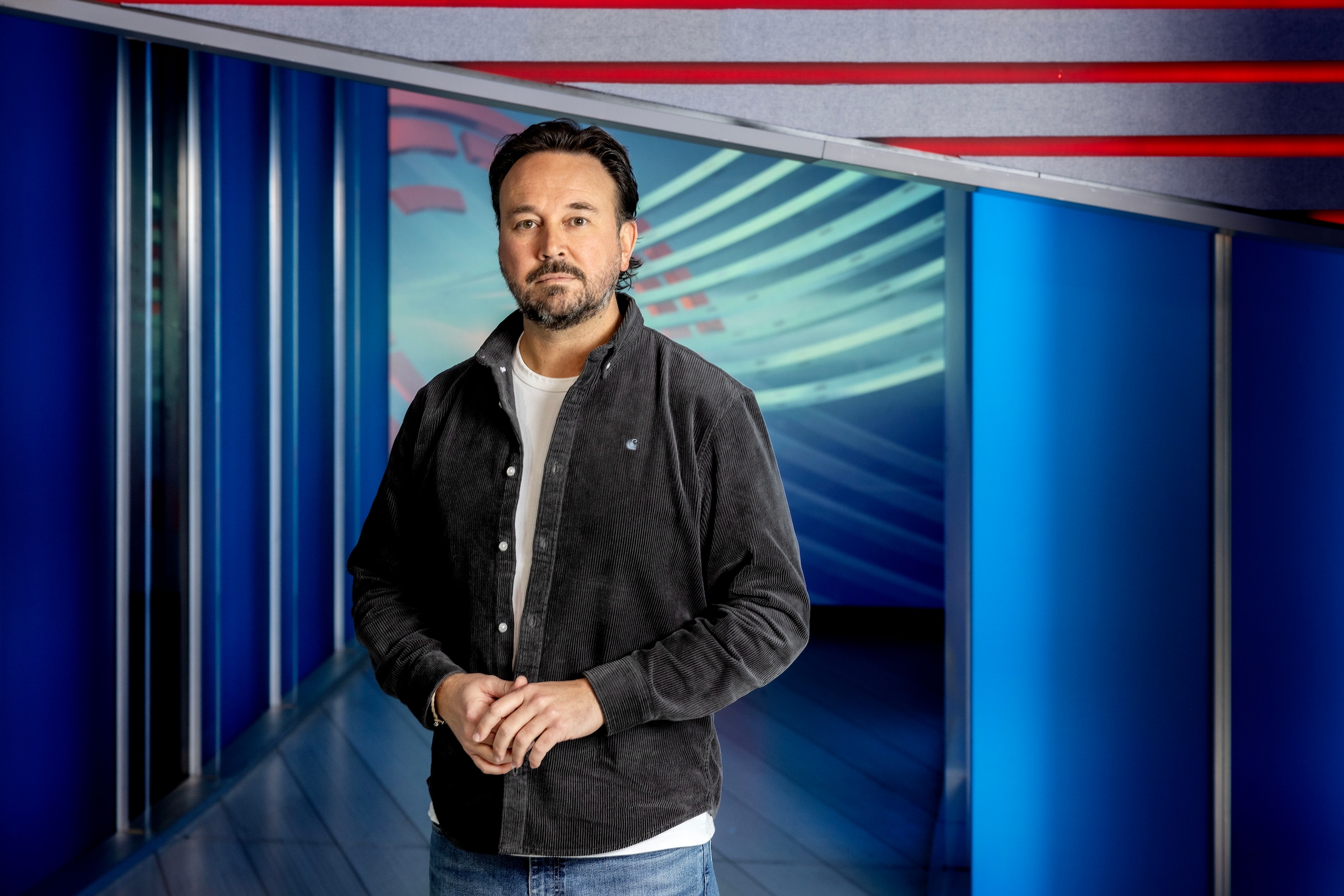 NOS stopt met Studio Voetbal en Andere Tijden Sport, ‘bord op schoot’ ernstig onder druk | Het ...