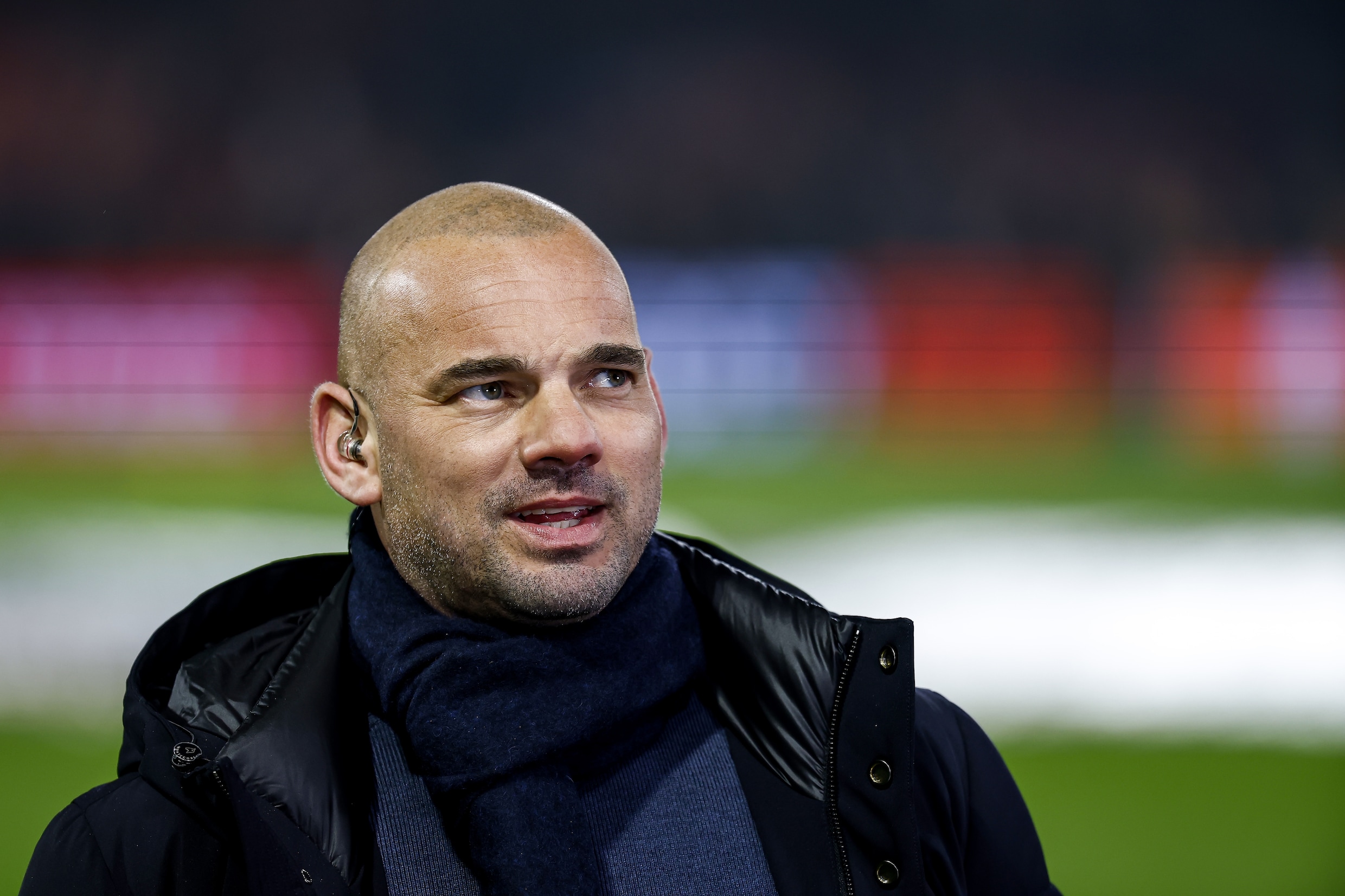 Wesley Sneijder in de wachtkamer na ‘officieel gesprek’ met Ajax: ‘Er ...