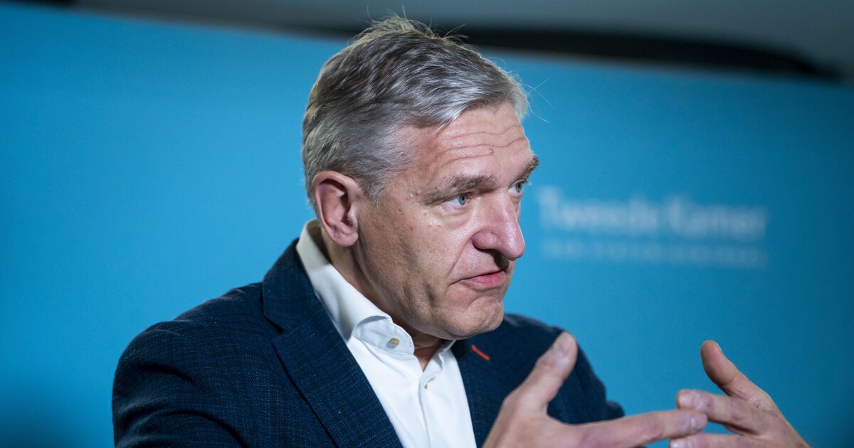 Informateur Buma: kabinet met VVD én GL-PvdA is ‘afgevallen’ | Het Parool