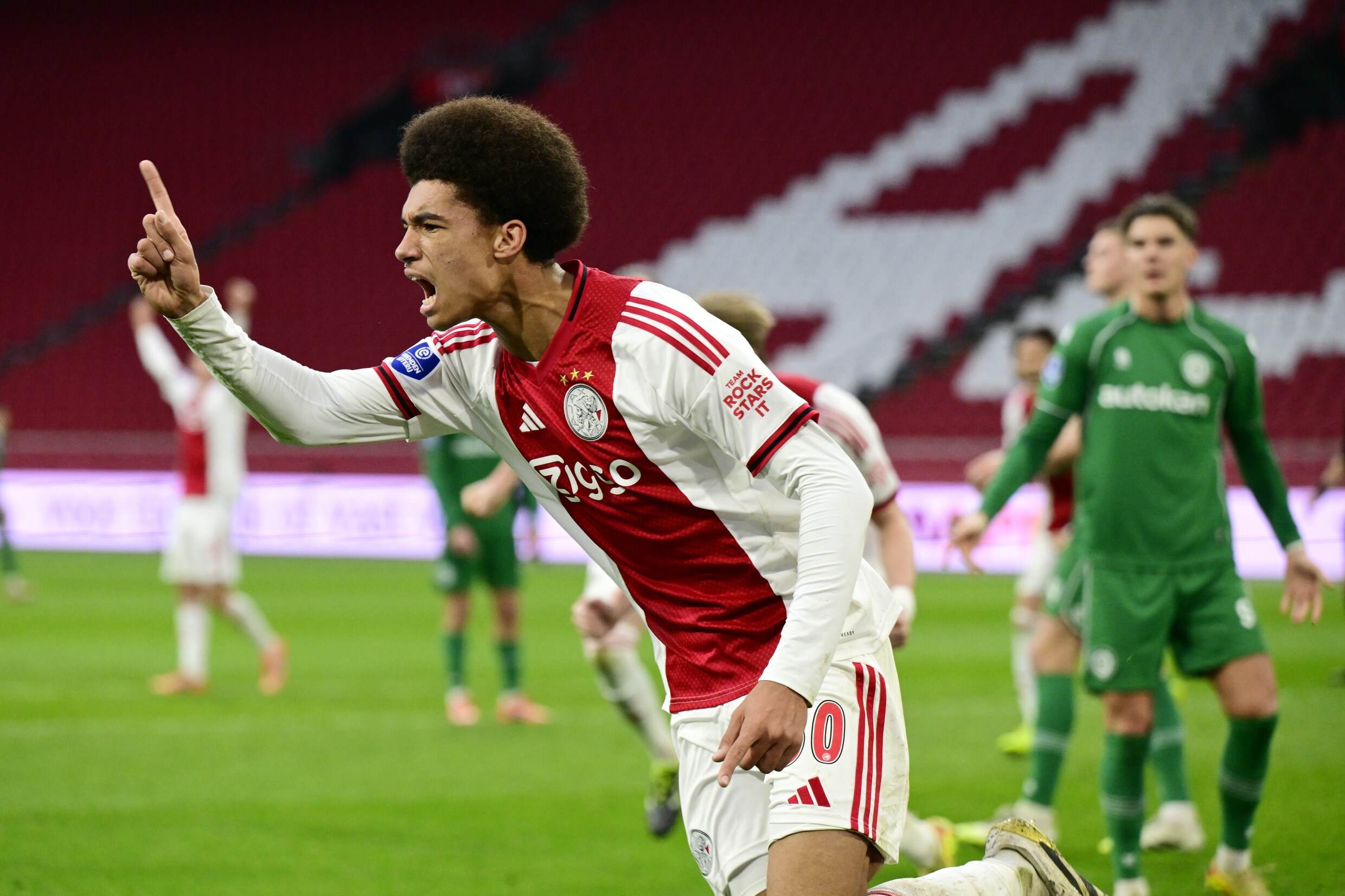 Aaron Bouwman zei dat Virgil van Dijk zijn idool was. Ik zou daarvan ...