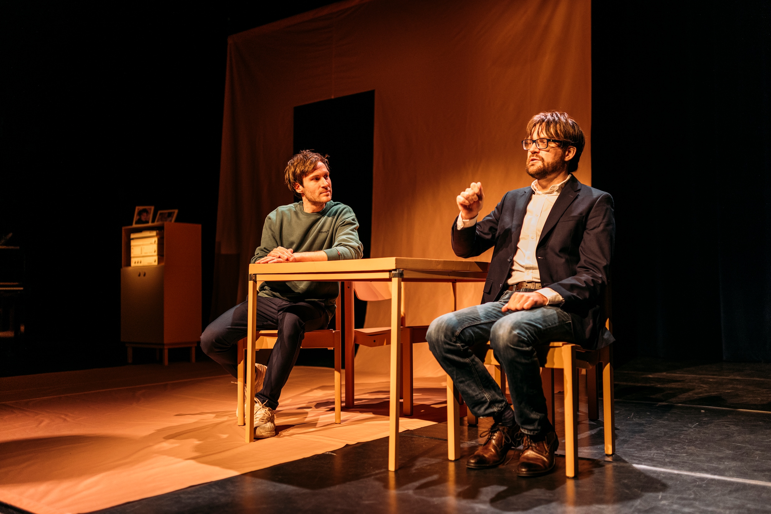 Recensie: veel sketches van de broers Maalderink zijn wel erg ...