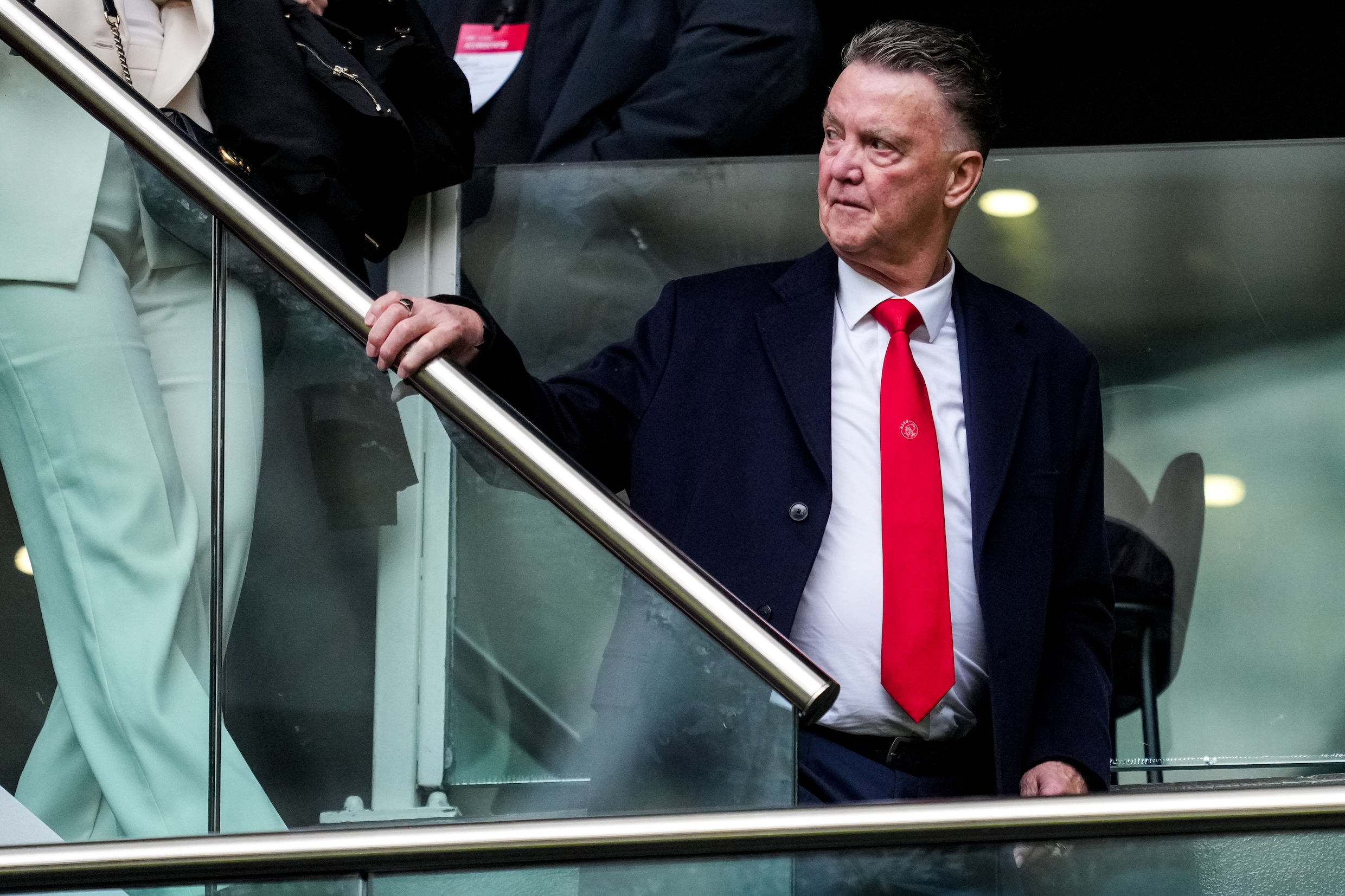 Na wéér een roerig jaar staat Ajax op een tweesprong: grondig ingrijpen ...