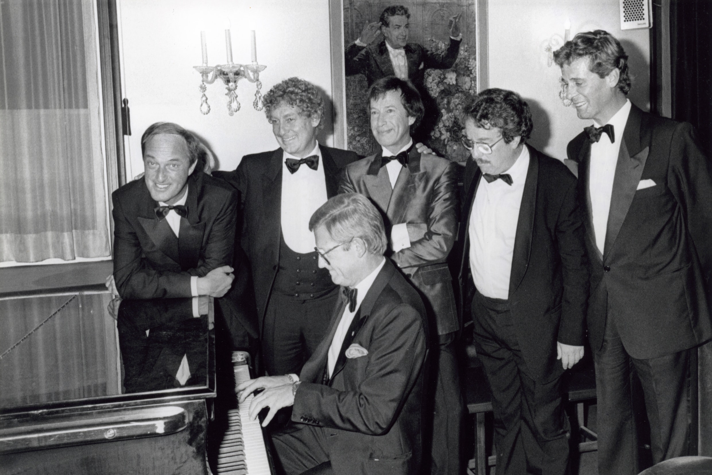 Elke Nederlander kent de liedjes van musicus Tonny Eyk (1940-2025 ...