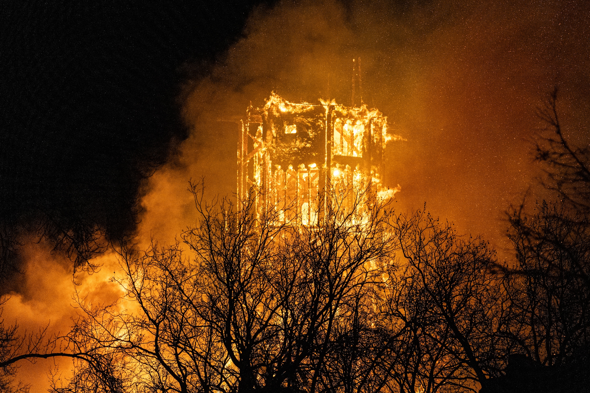 Live: Vondelkerk verwoest | Stadsherstel onderzoekt de schade met ...